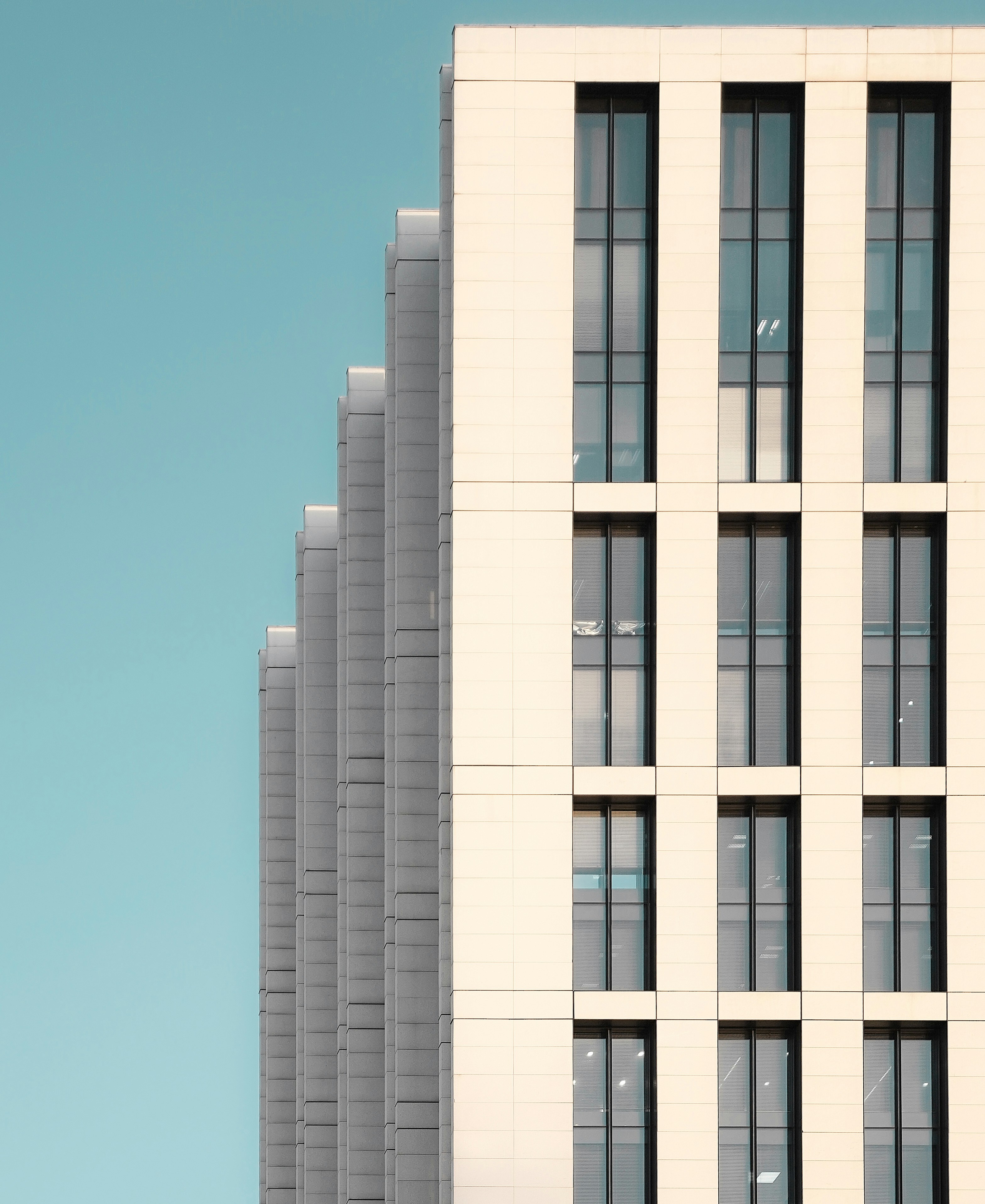 White building photo – Free Blue Image on Unsplash