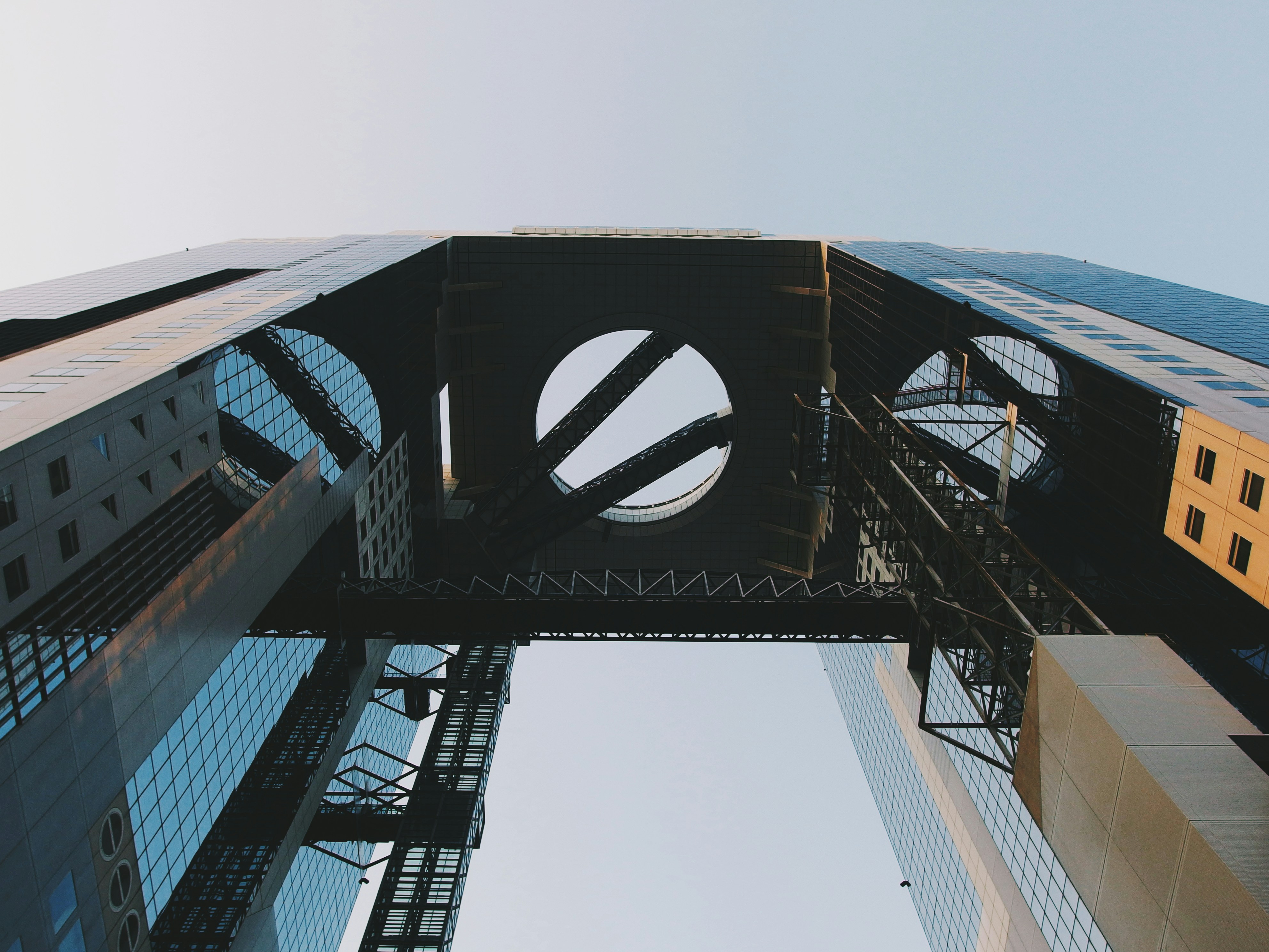 Olympus XZ-2 iHS sample photo - GLMoYb03l0 - ExploreCams