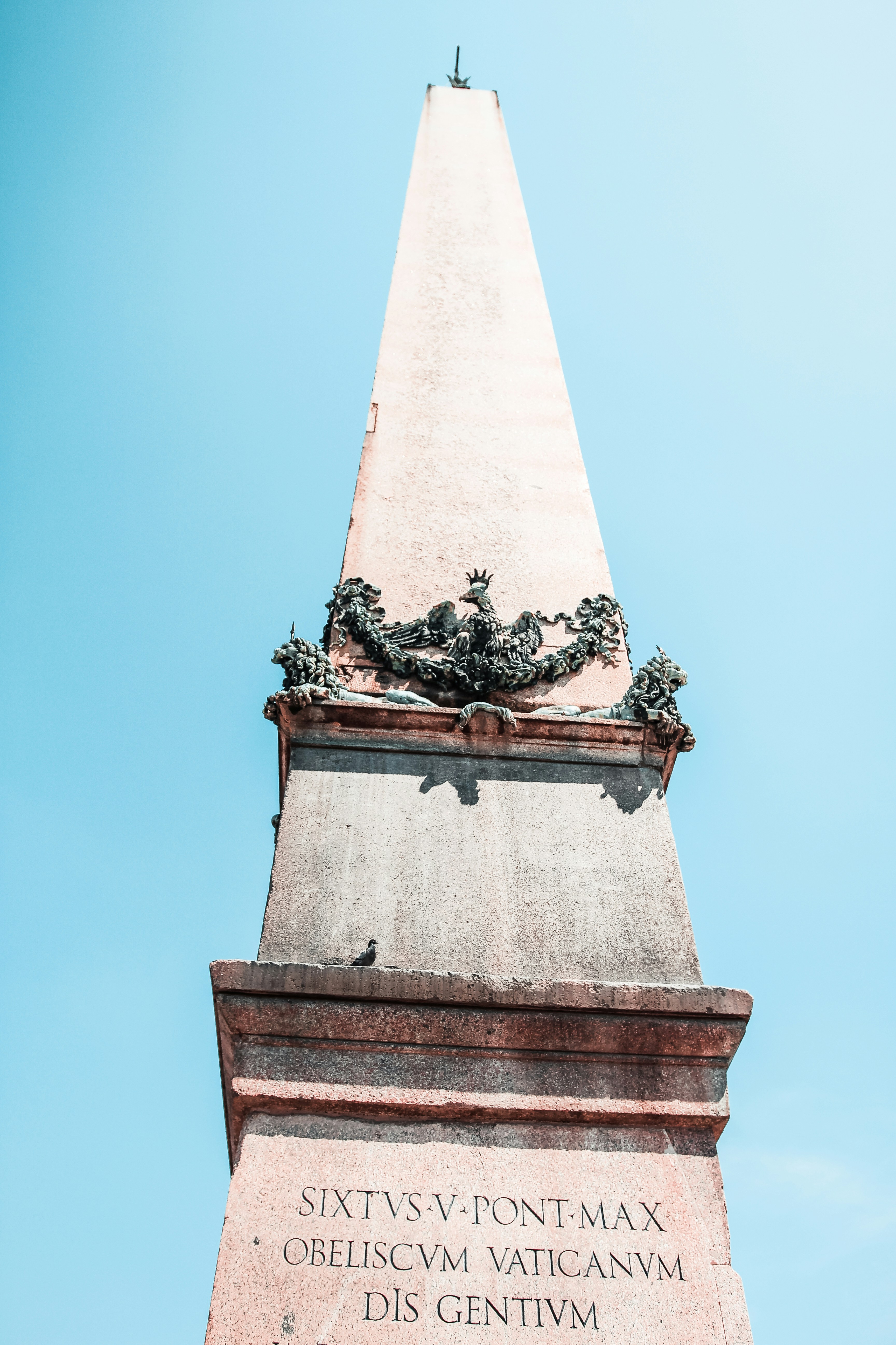 Gray Pont Max statue under white sky photo – Free Old Image on Unsplash