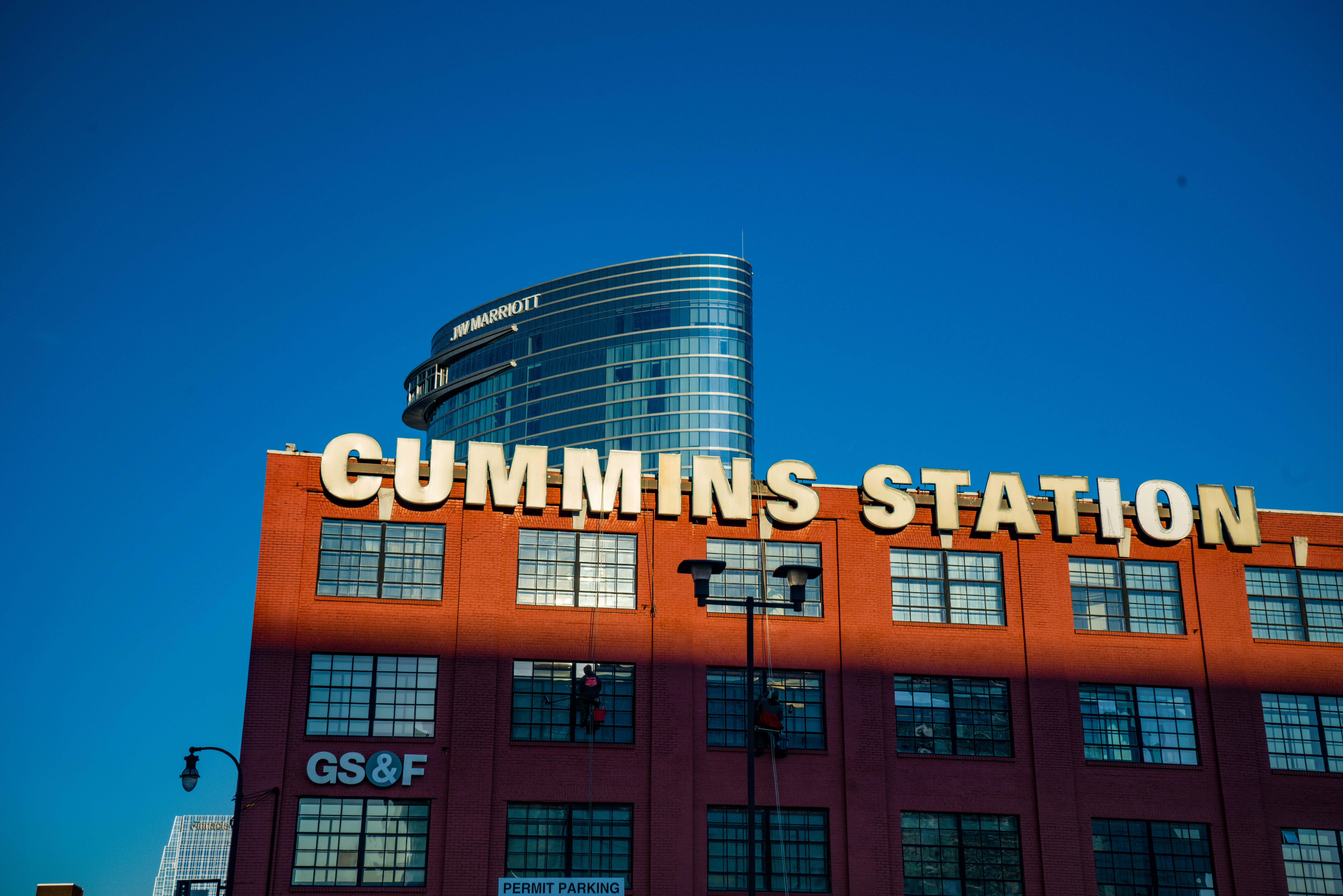 Cummins station building photo – Free Building Image on Unsplash