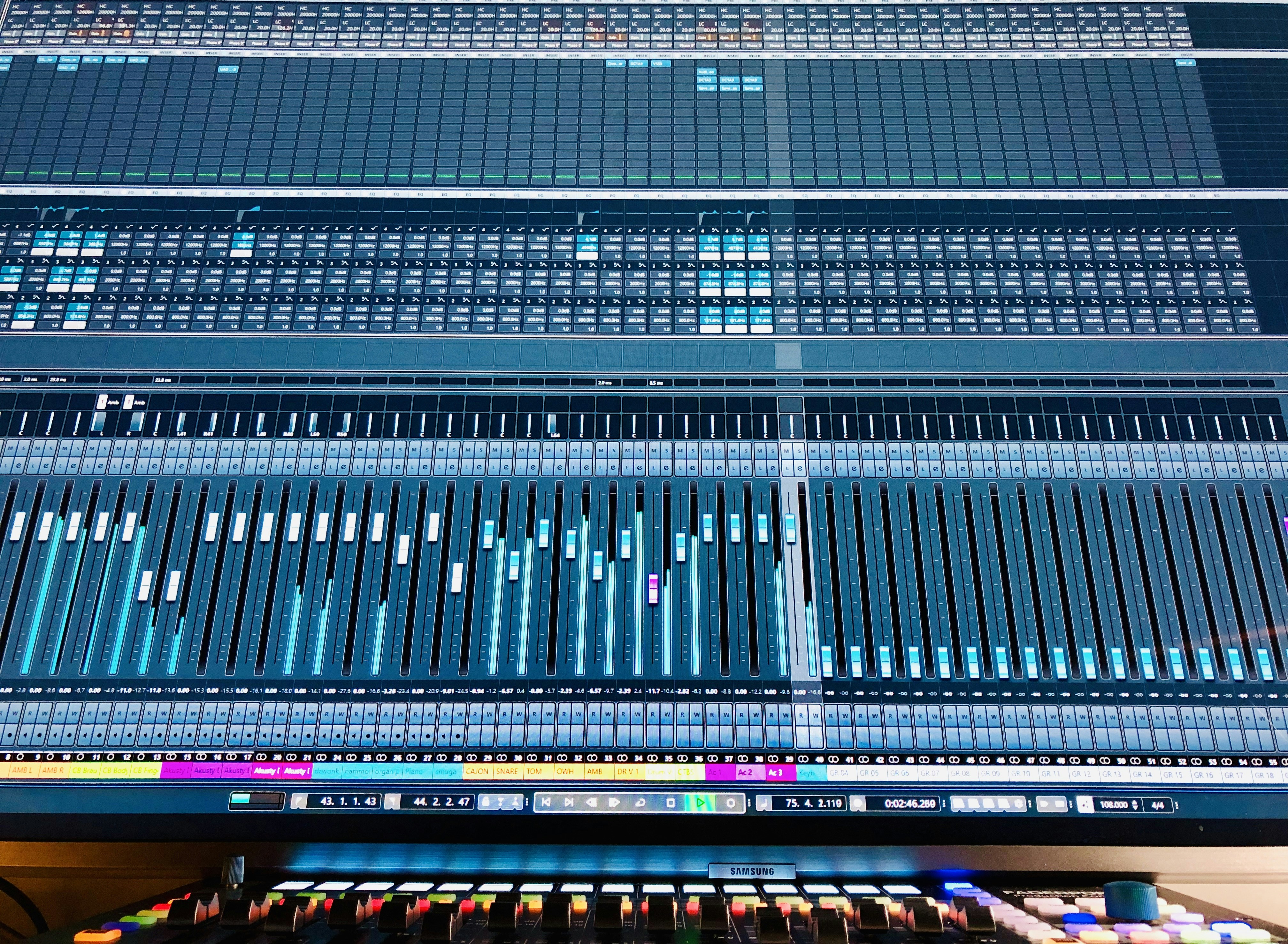 Imágenes de Cubase | Descarga imágenes gratuitas en Unsplash