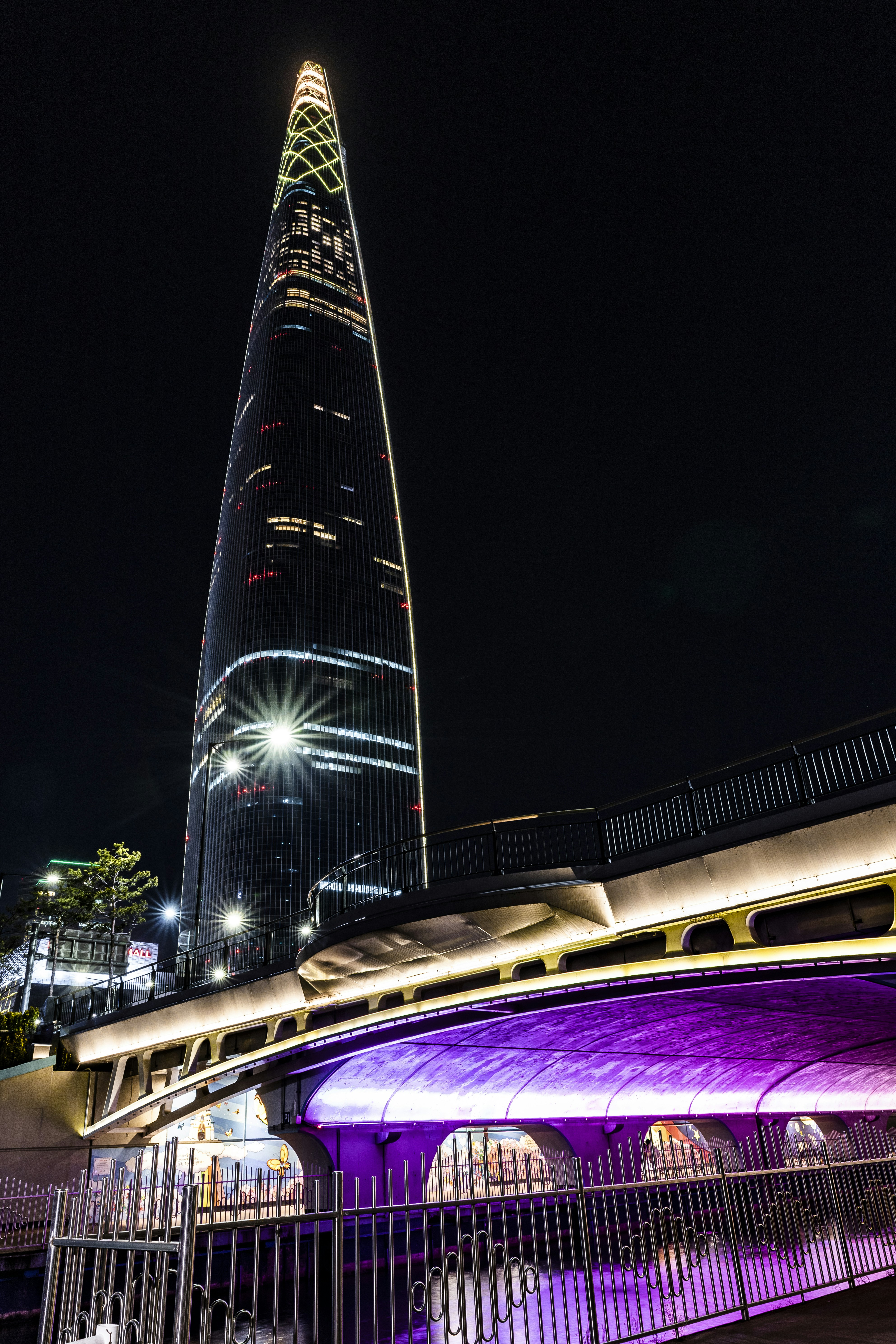 Lotte World Tower Pictures | Download Free Images on Unsplash