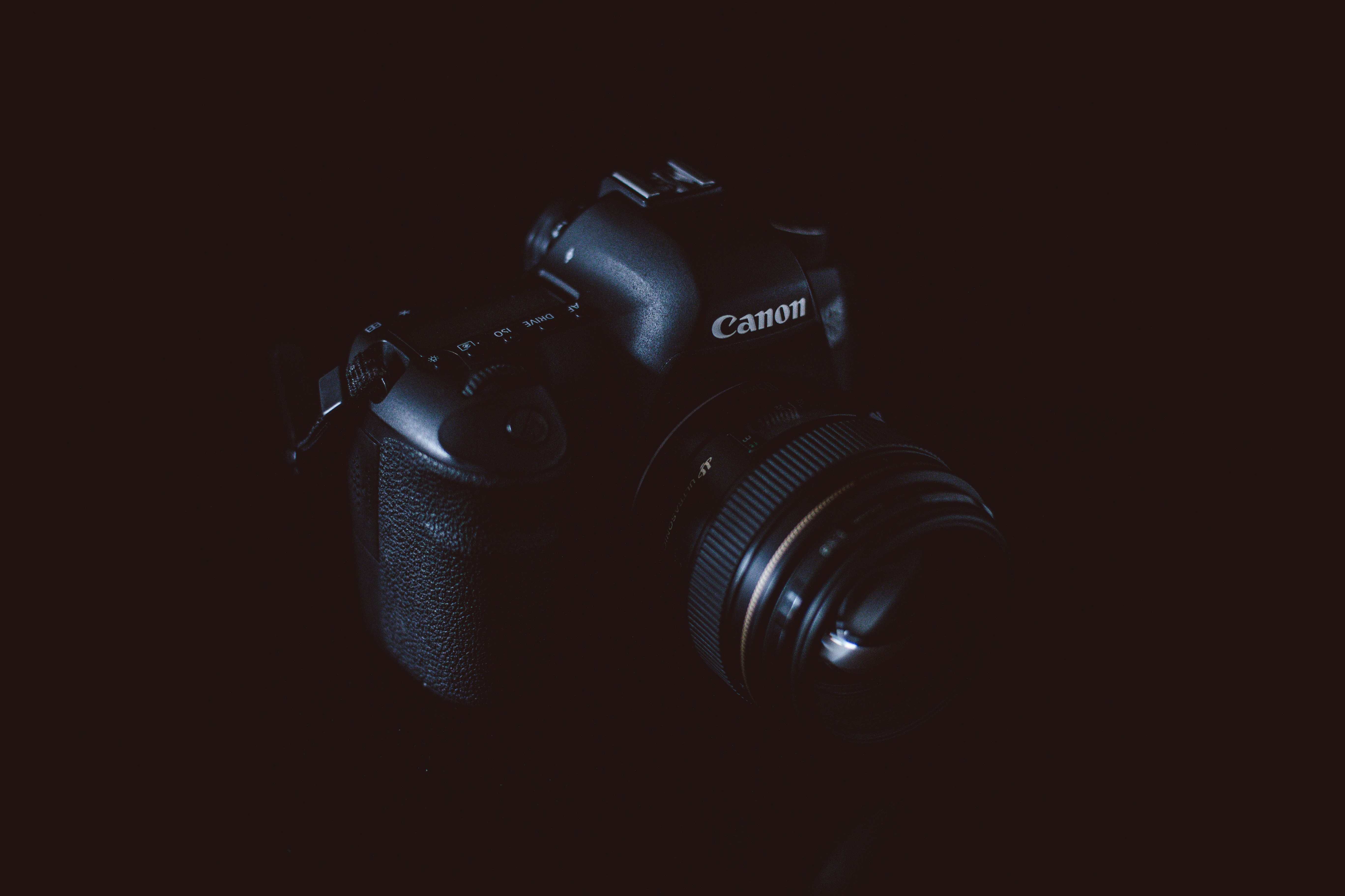 Black Canon DSLR camera with black background photo – Free Grey Image ...