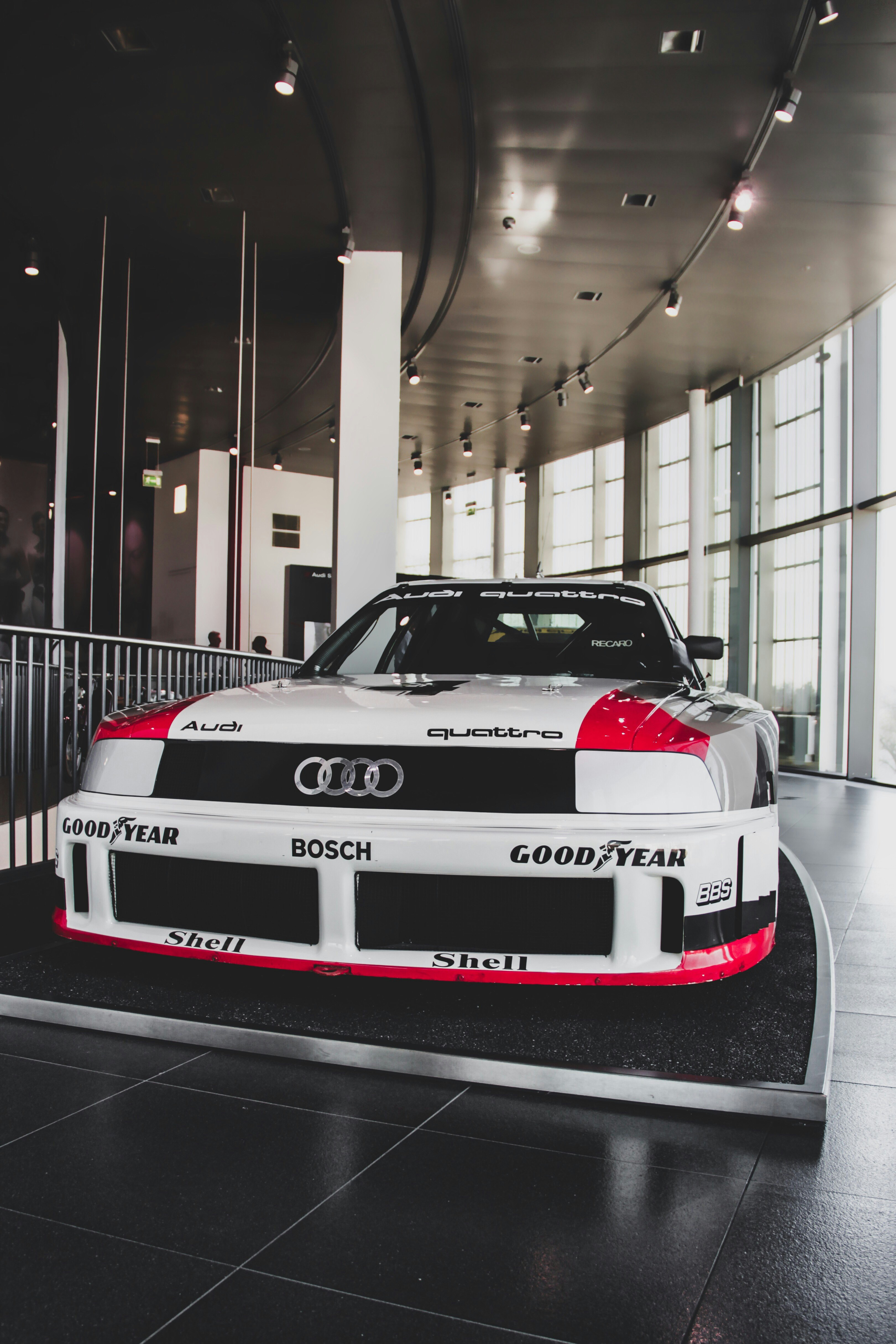 Foto Coche Audi blanco estacionado – Imagen Carro gratis en Unsplash