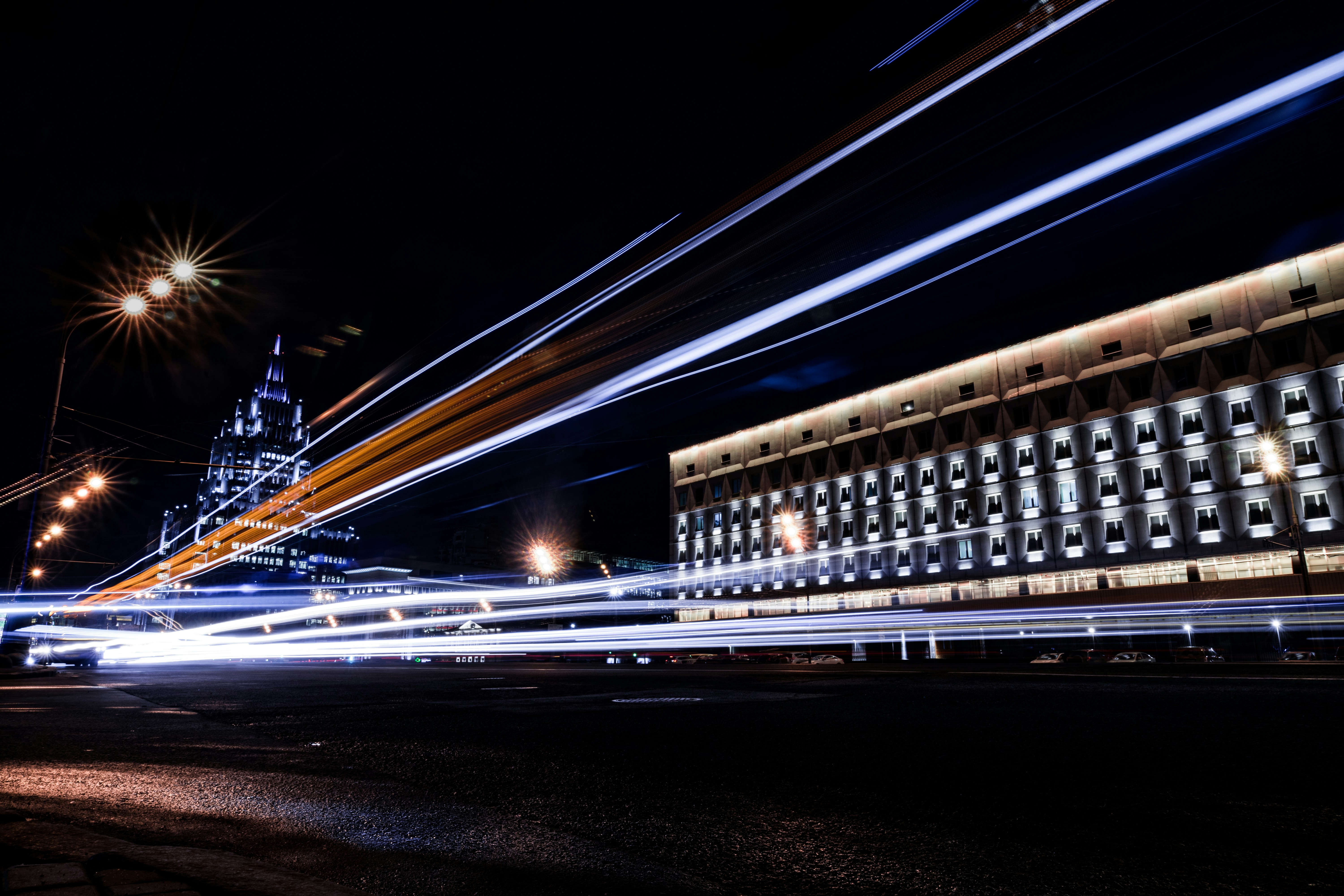 Night Currents: Light Trails Carving the City’s Quiet Edge