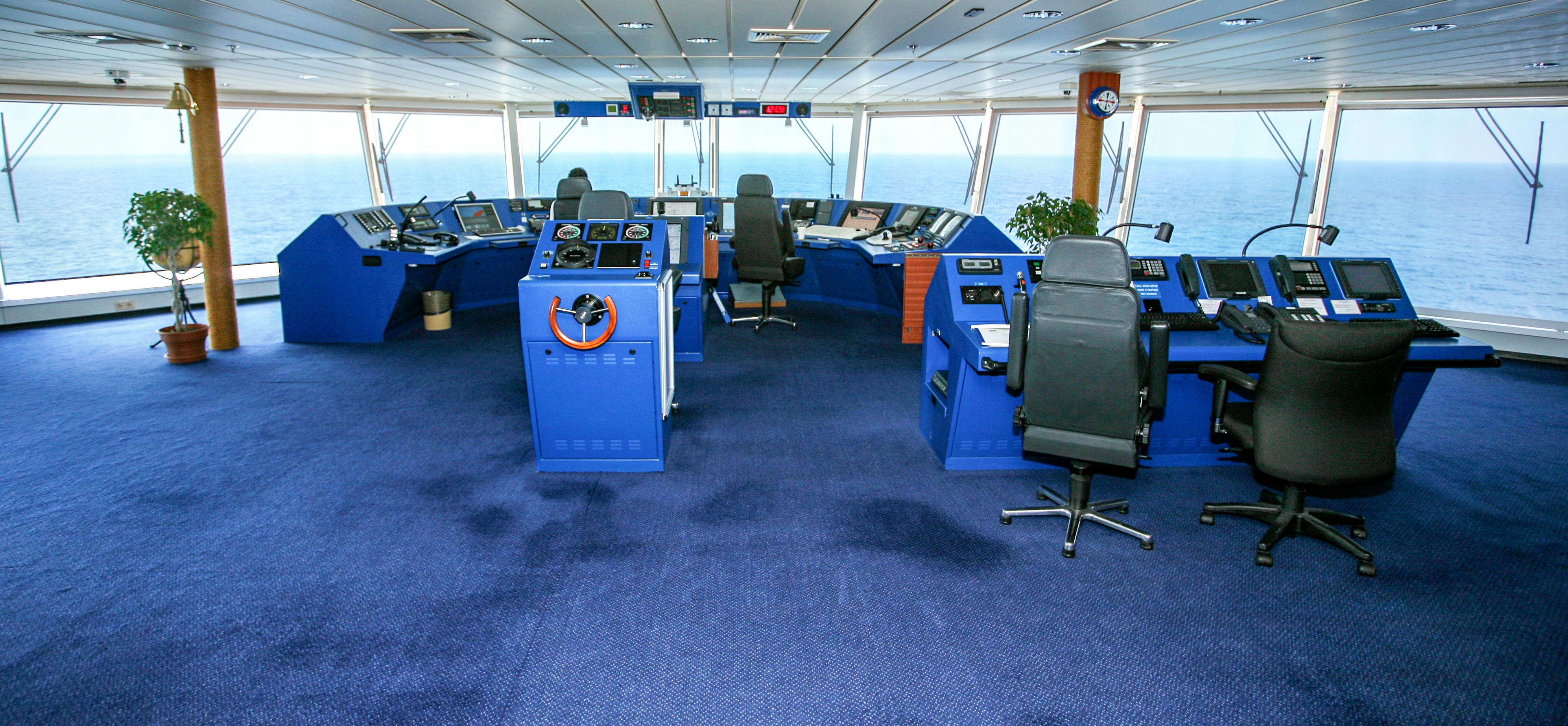 Ship Bridge Pictures | Download Free Images on Unsplash