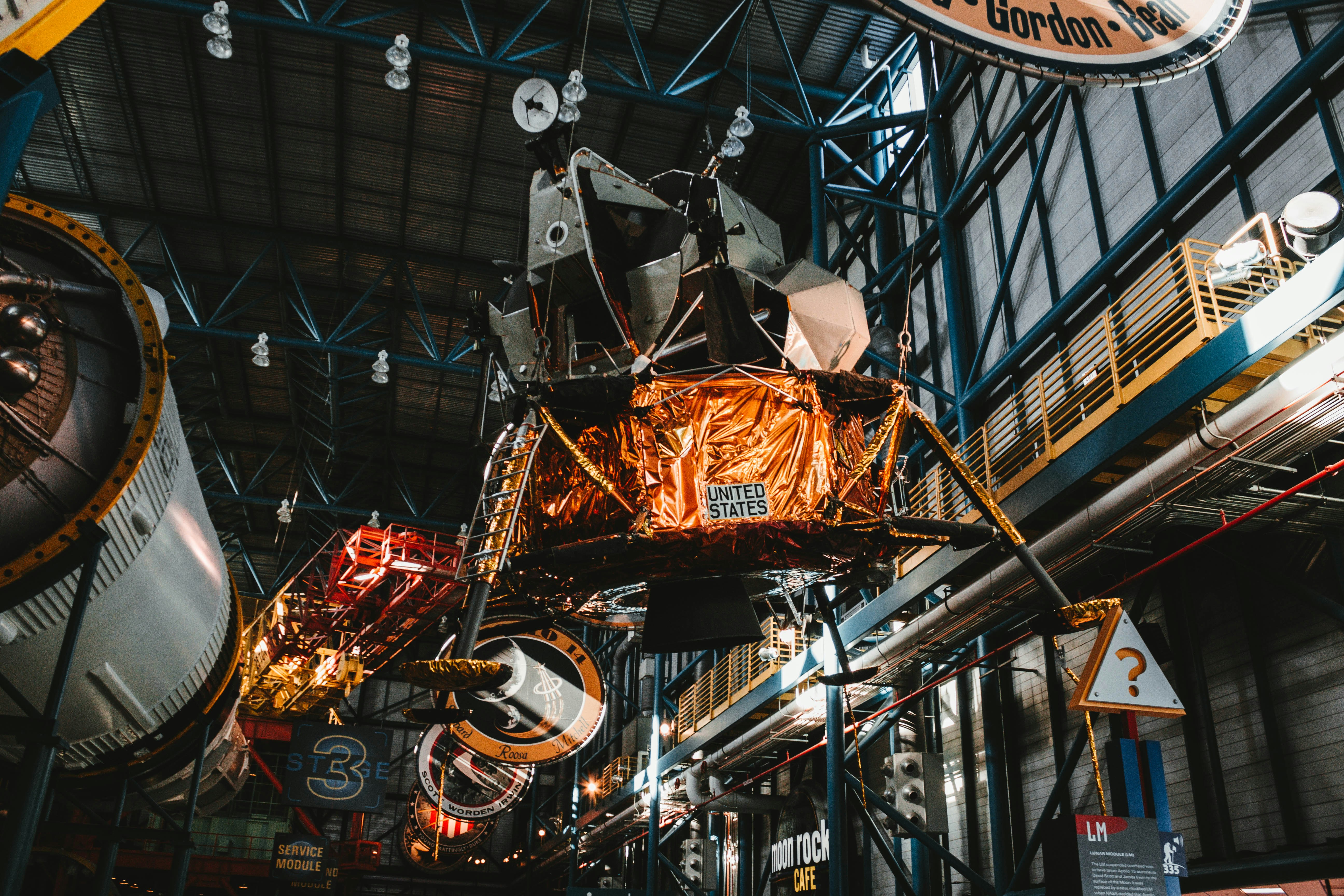 Industrial machines inside factory photo – Free Brown Image on Unsplash