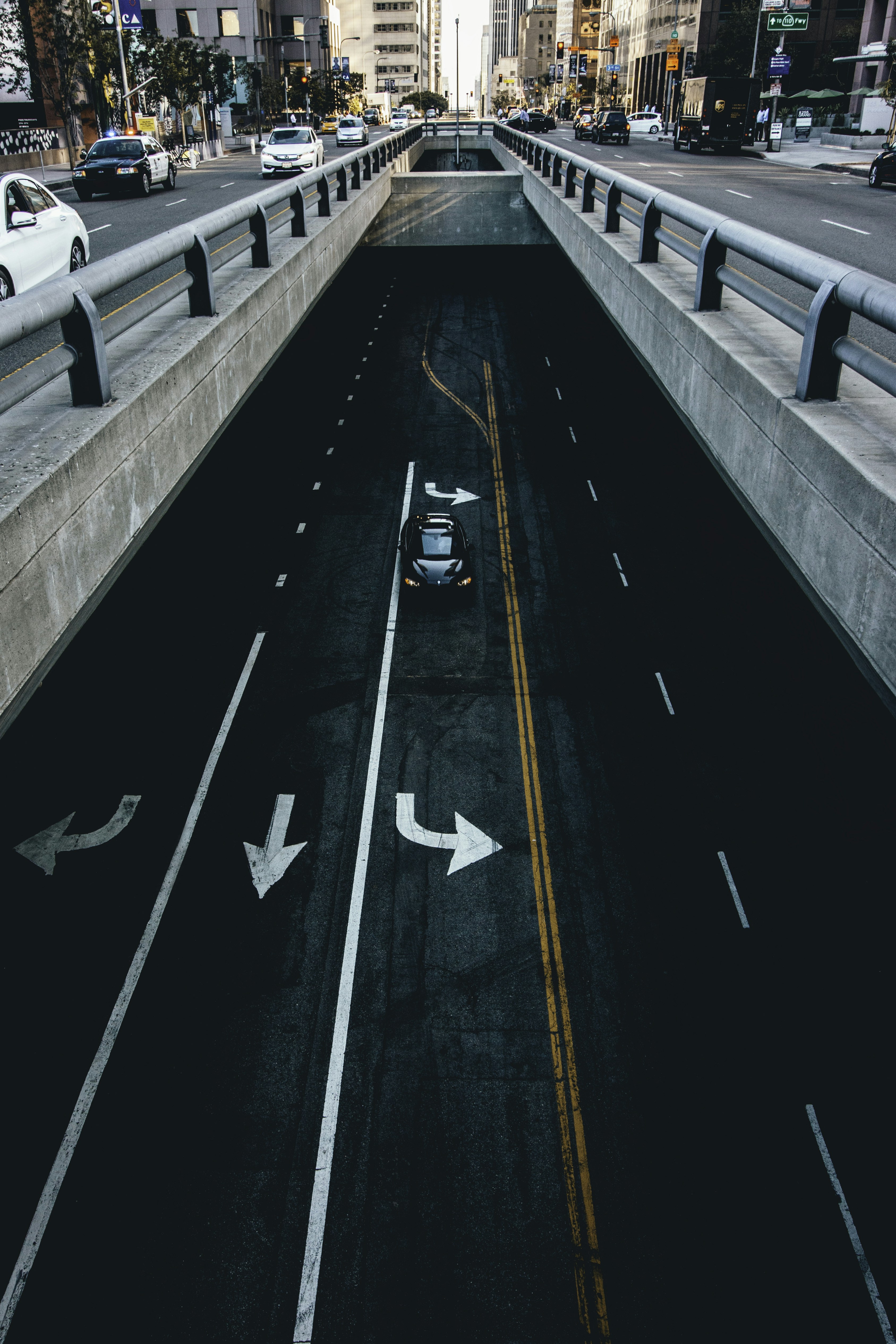 U Turn Pictures | Download Free Images on Unsplash