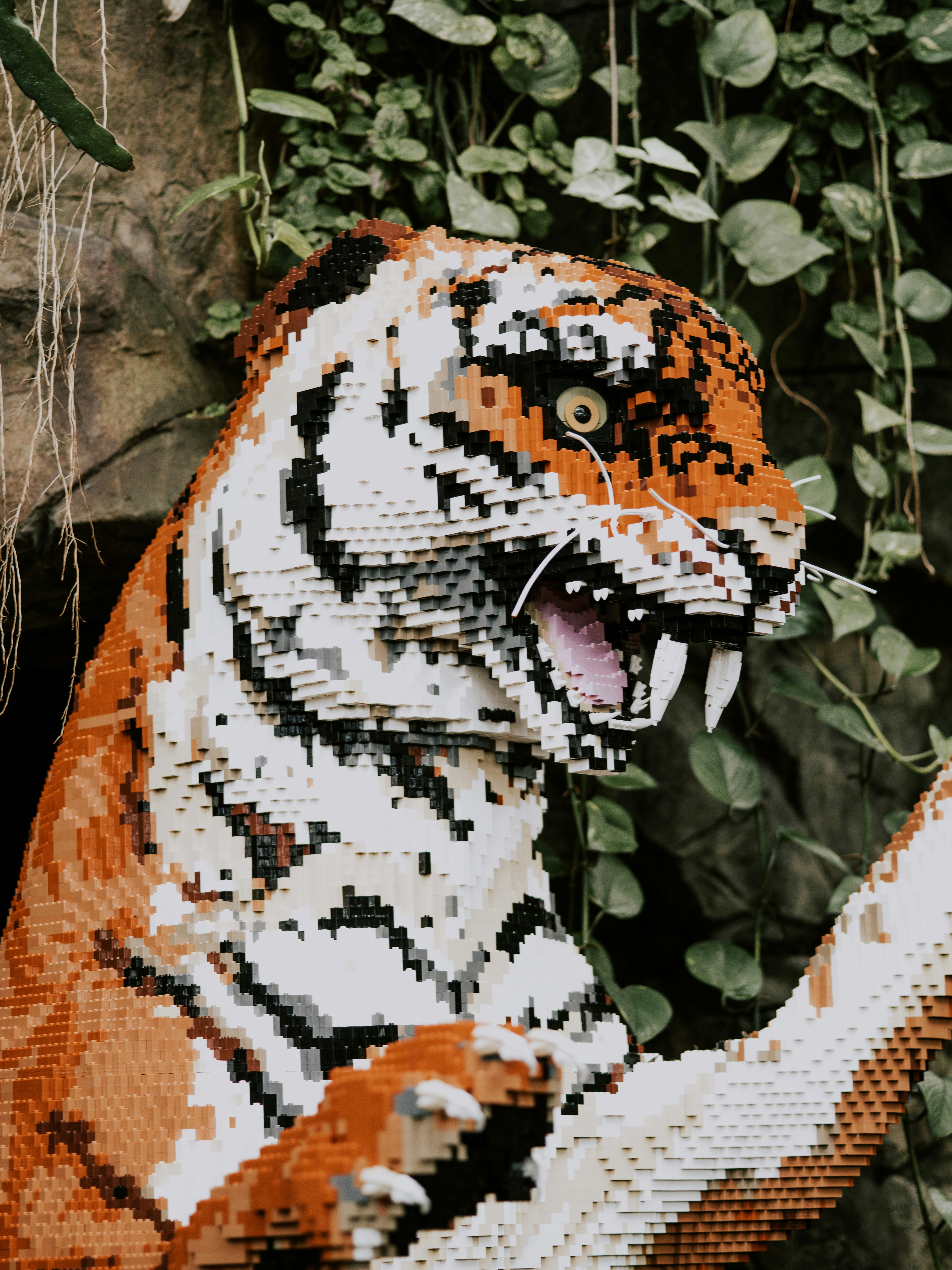 Lego feline statue photo – Free Art Image on Unsplash