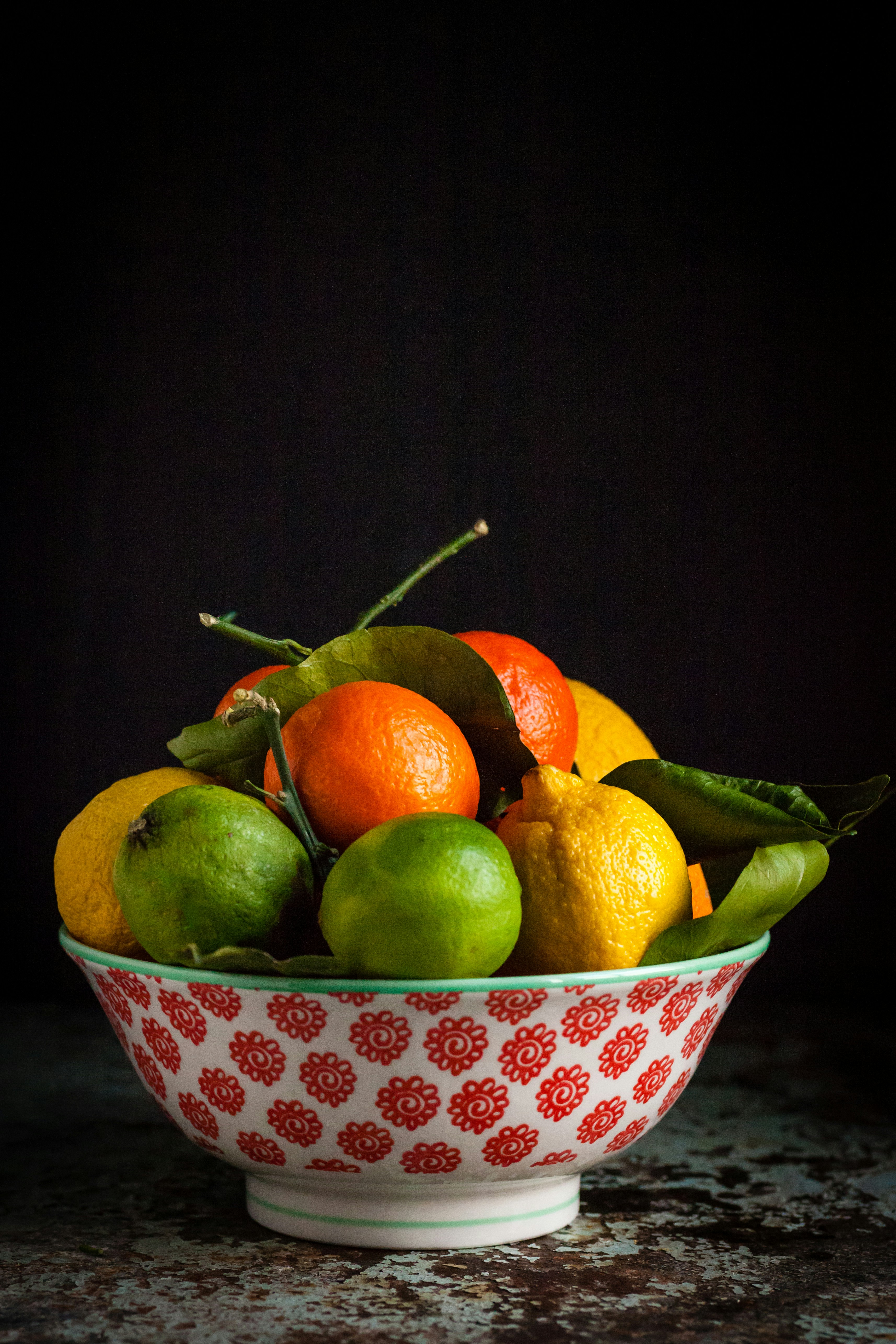 Orange and green fruits on bowl photo – Free Citrus fruit Image on Unsplash