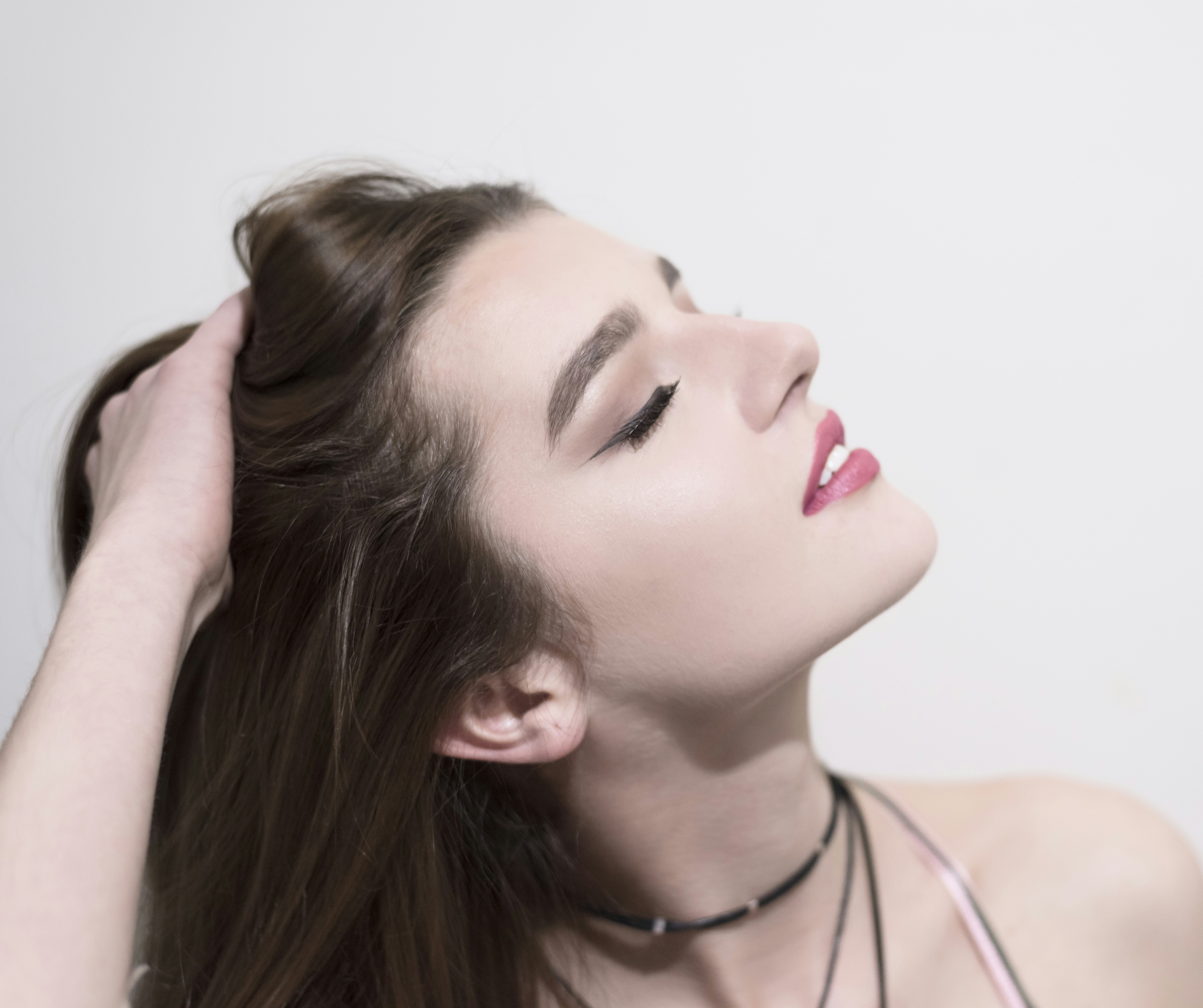 Woman facing sideways photo – Free Human Image on Unsplash