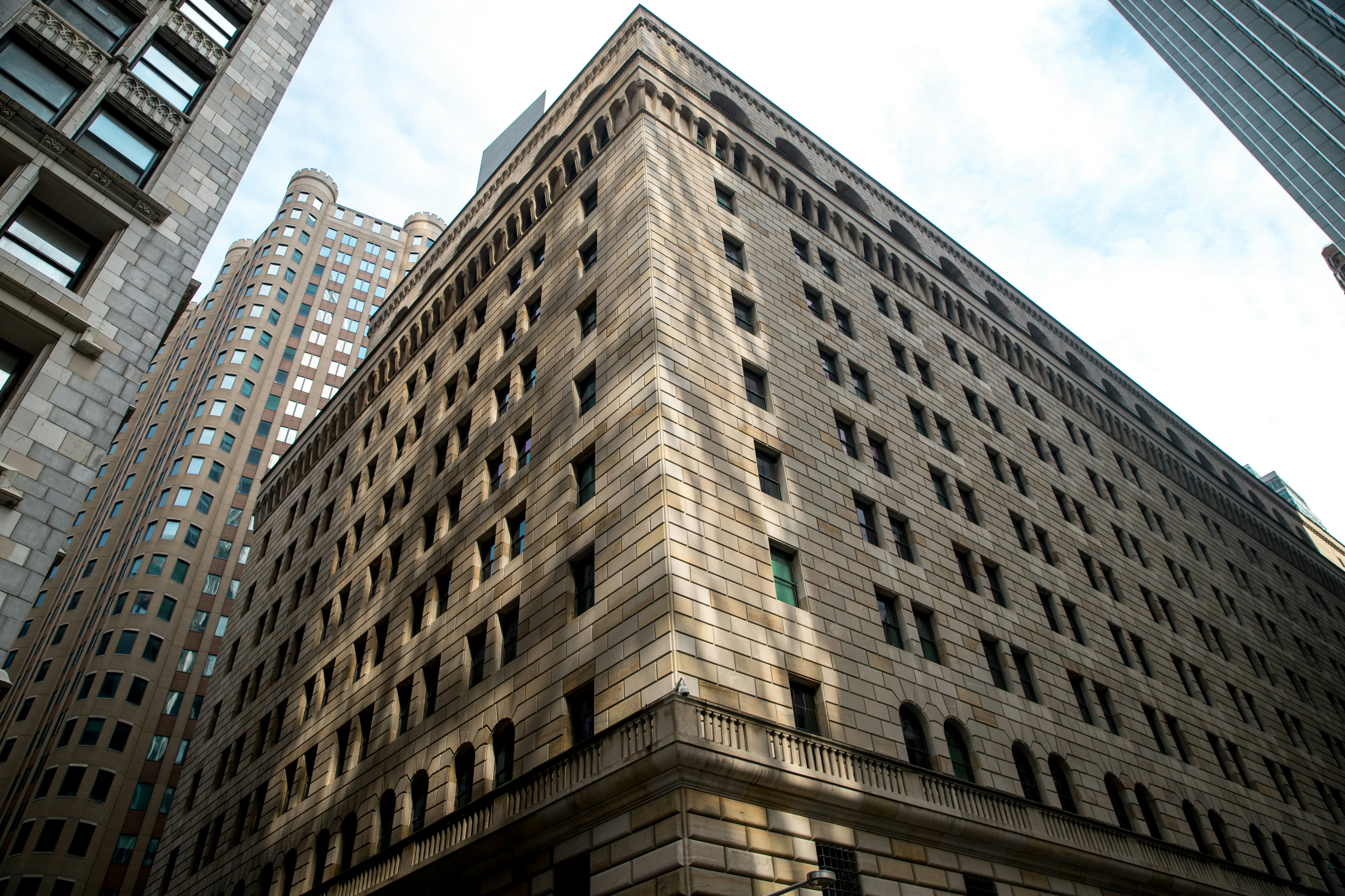 Building Corner Pictures | Download Free Images on Unsplash