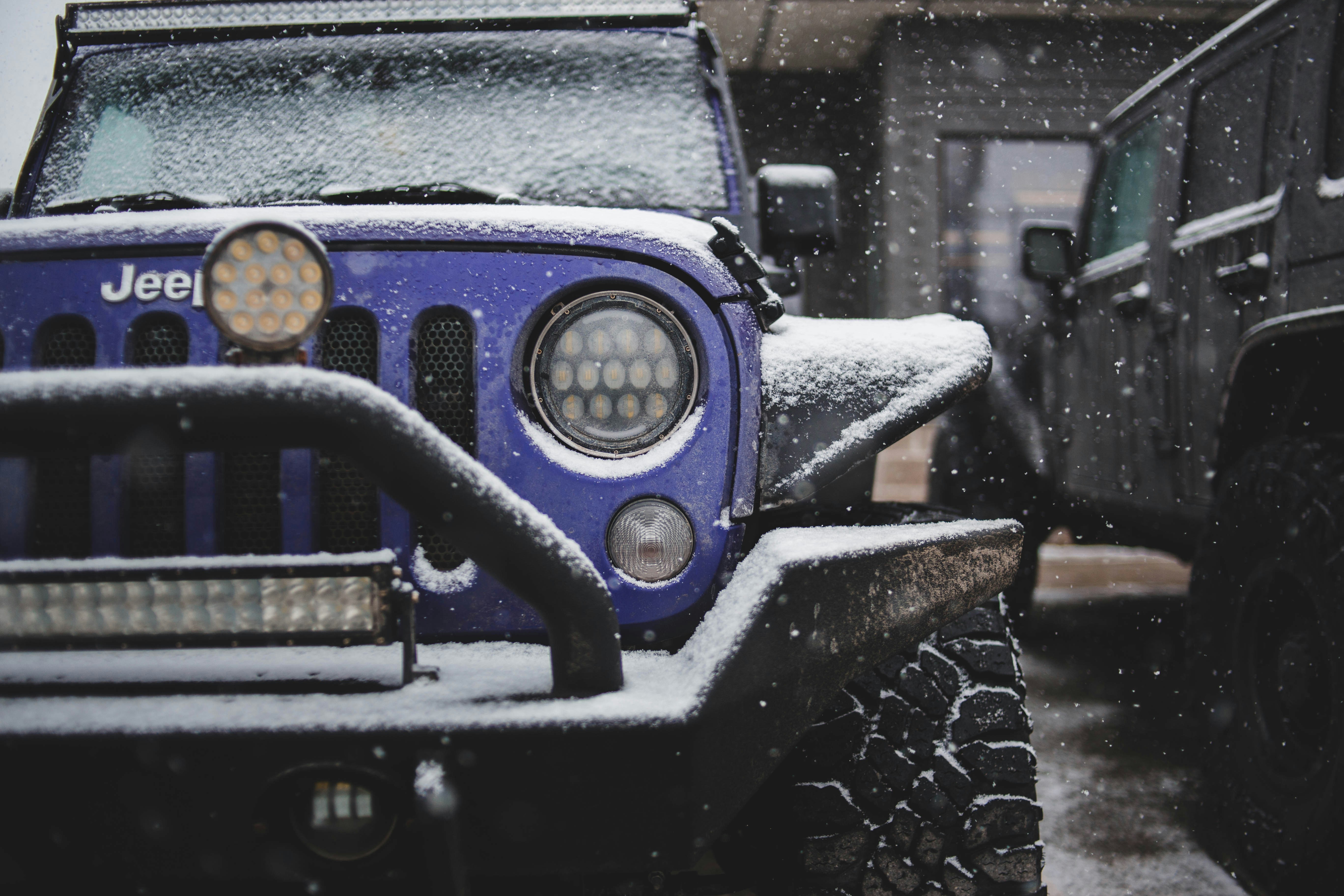 Foto Jeep Wrangler azul – Imagen Azul gratis en Unsplash
