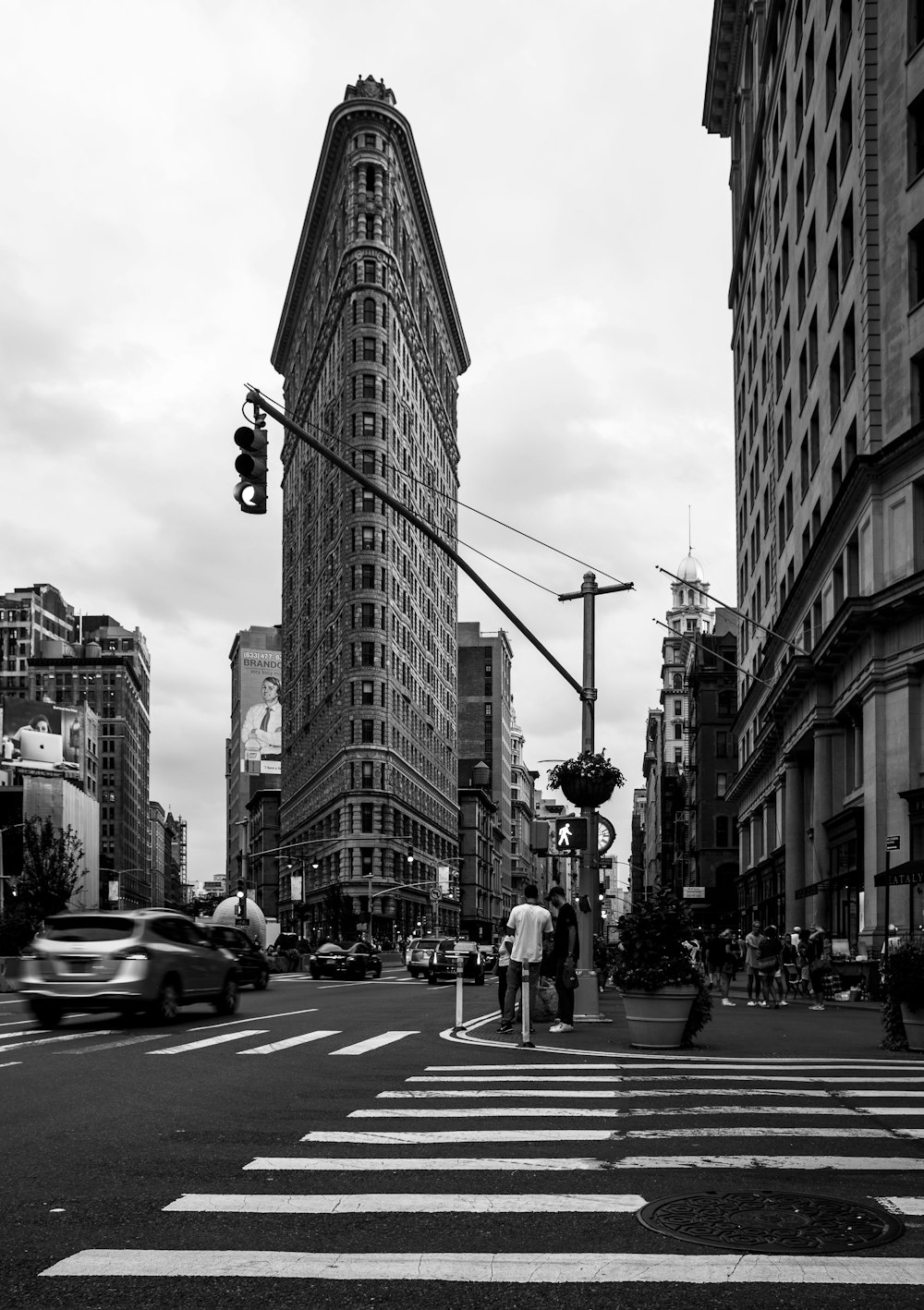 Photo en niveaux de gris d’un bâtiment photo – Photo Route Gratuite sur ... Photo en niveaux de gris d’un bâtiment photo – Photo Route Gratuite sur ...