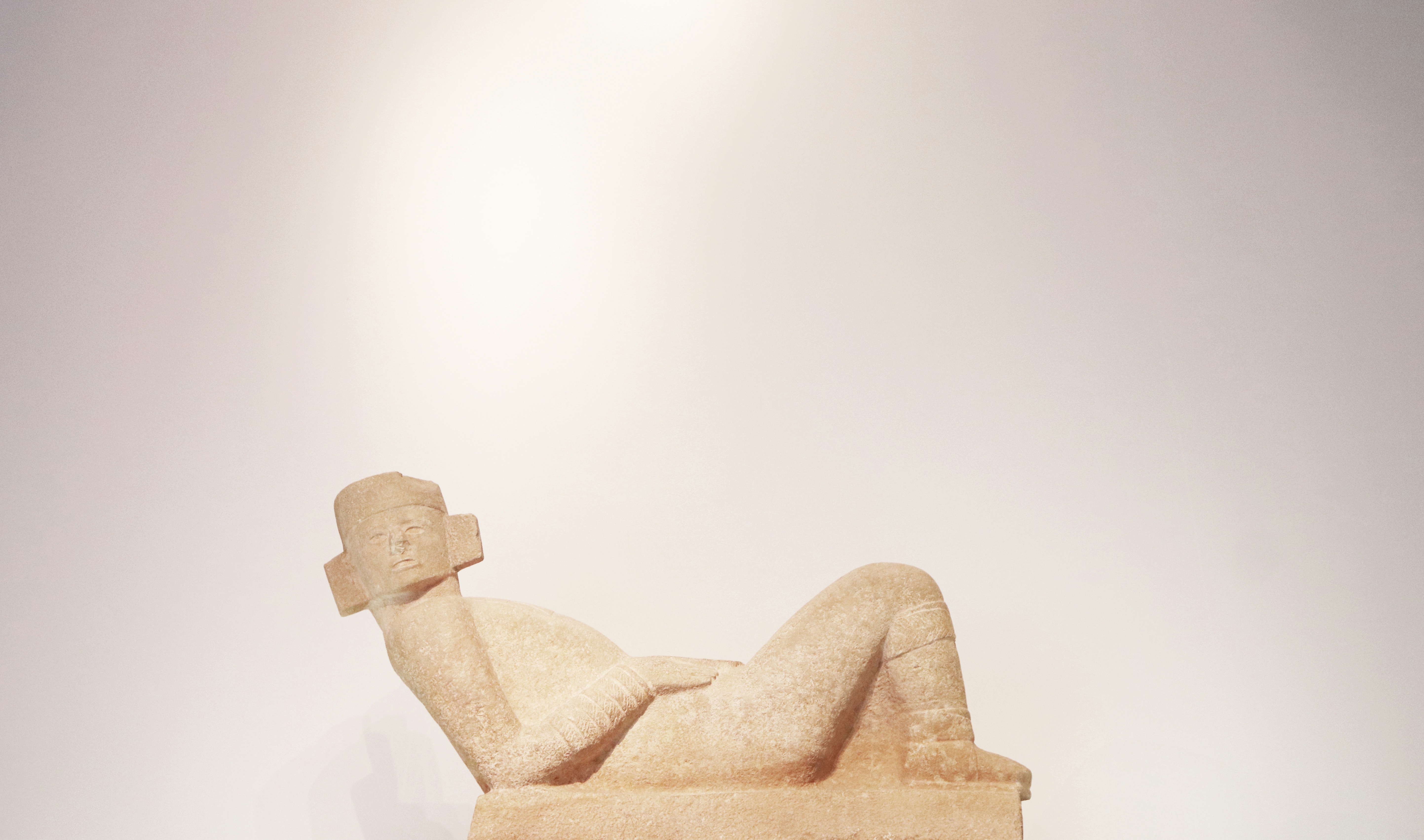 Serenity in Stone: The Reclining Figure