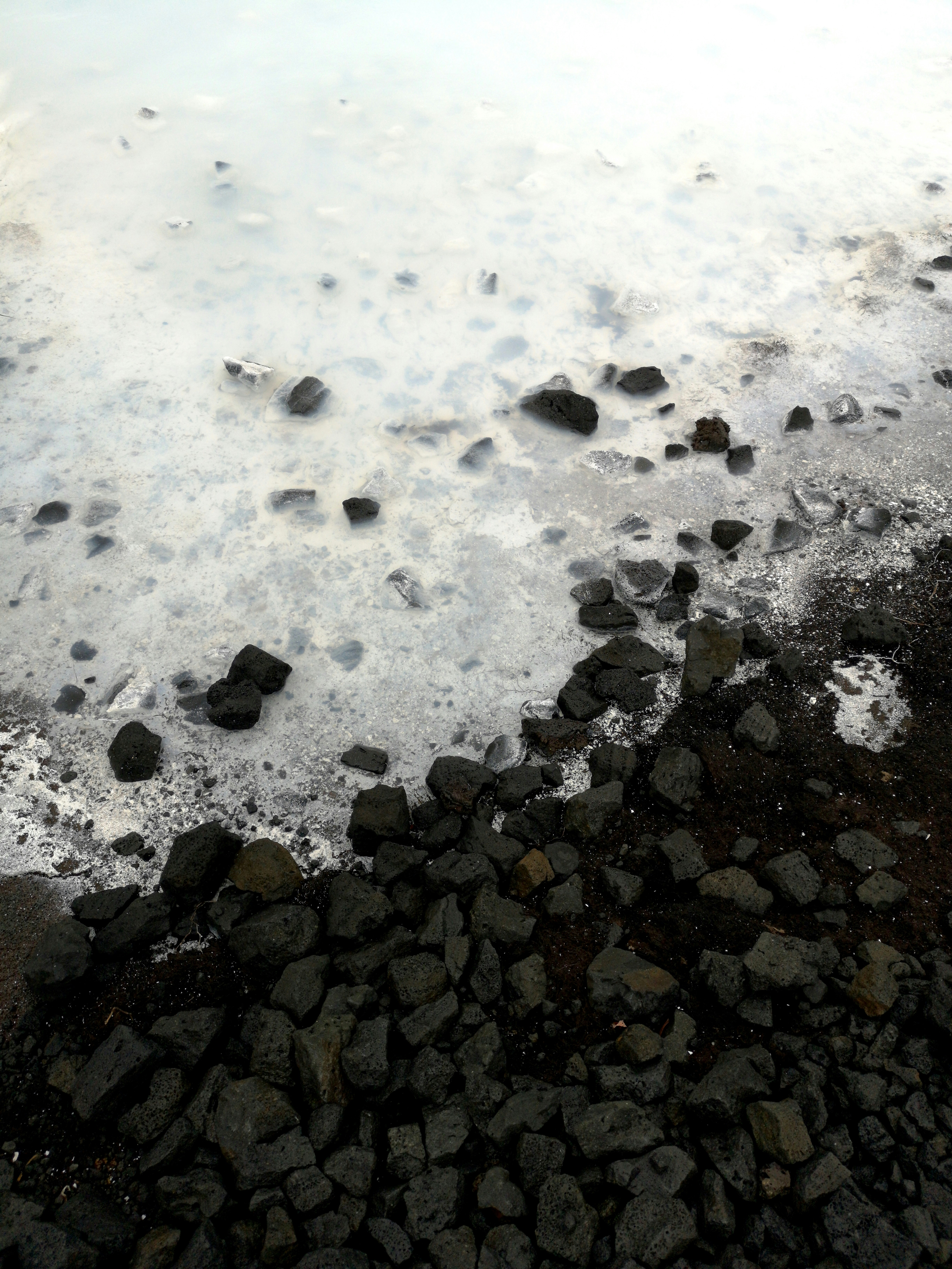 Edge of Frost and Basalt: A Quiet Shoreline Composition