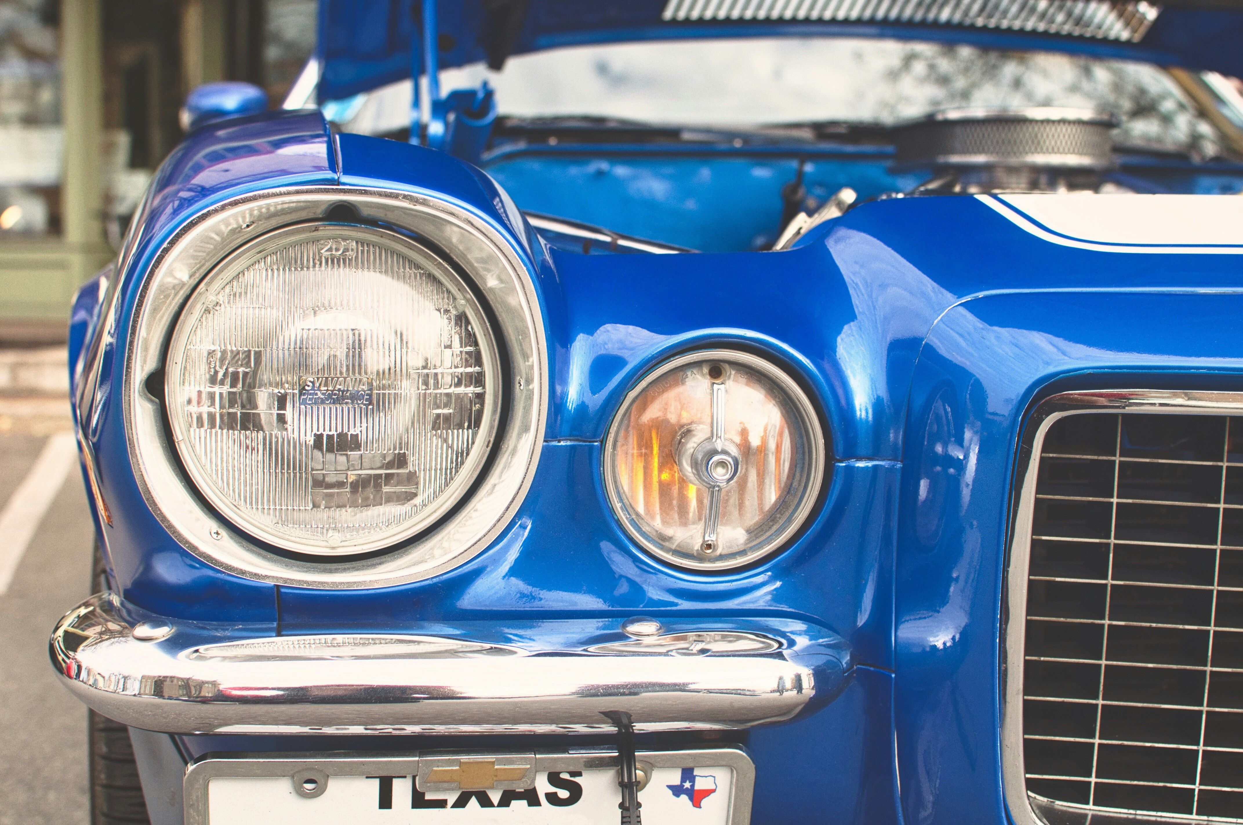 Close-up photography of blue car photo – Free Car Image on Unsplash