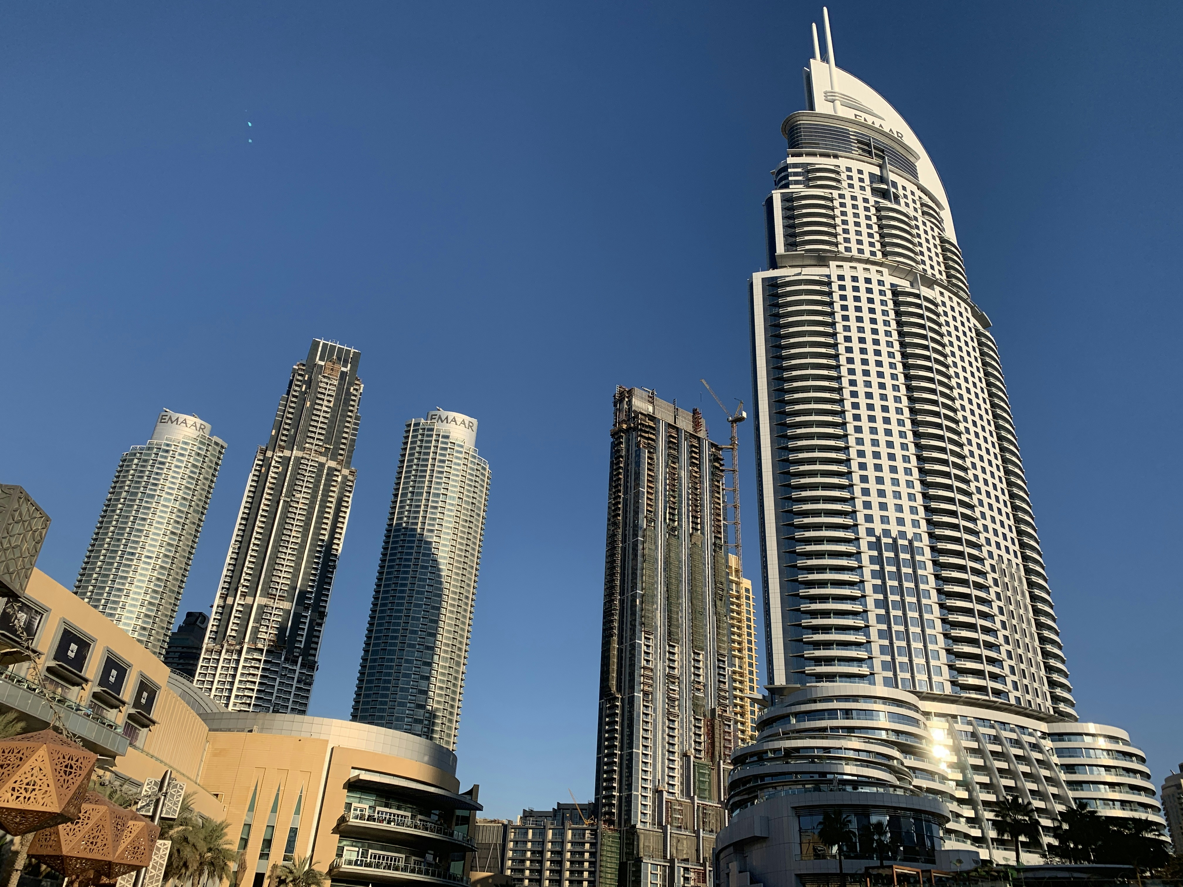 Low angle photography of The Address Downtown Burj Dubai during daytime ...