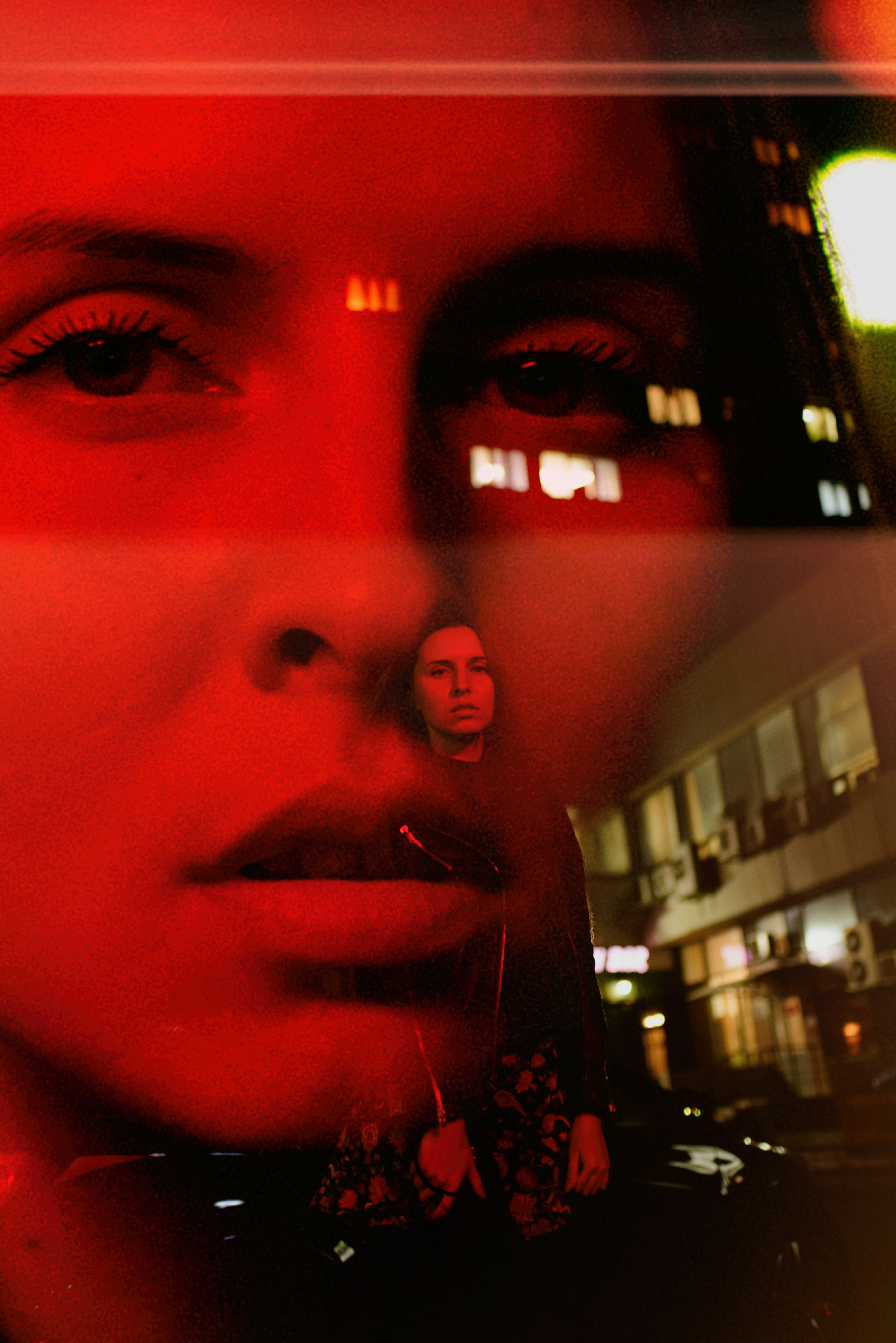 Glaring woman photo – Free People Image on Unsplash