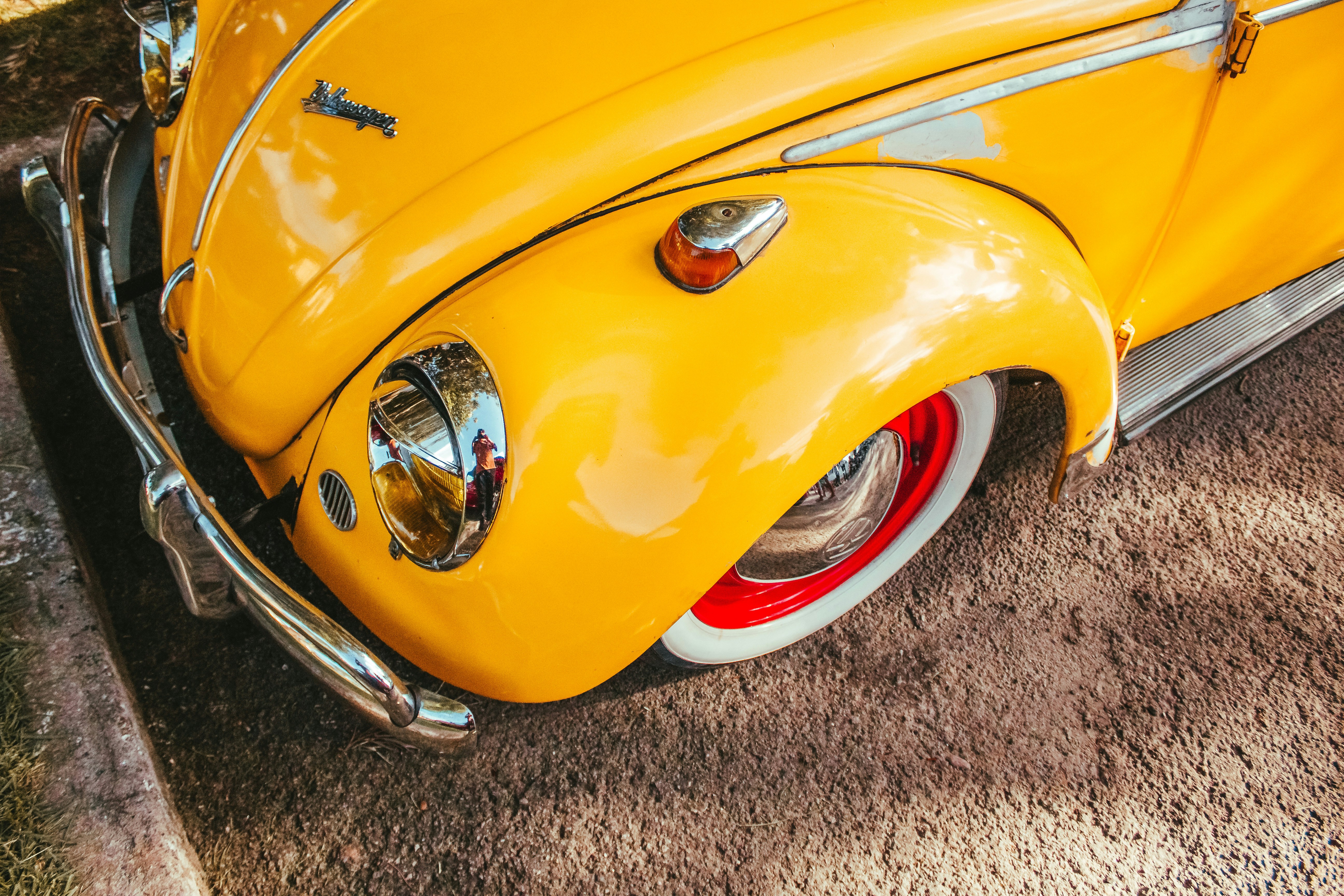 Yellow classic Volkswagen Beetle photo – Free Car Image on Unsplash