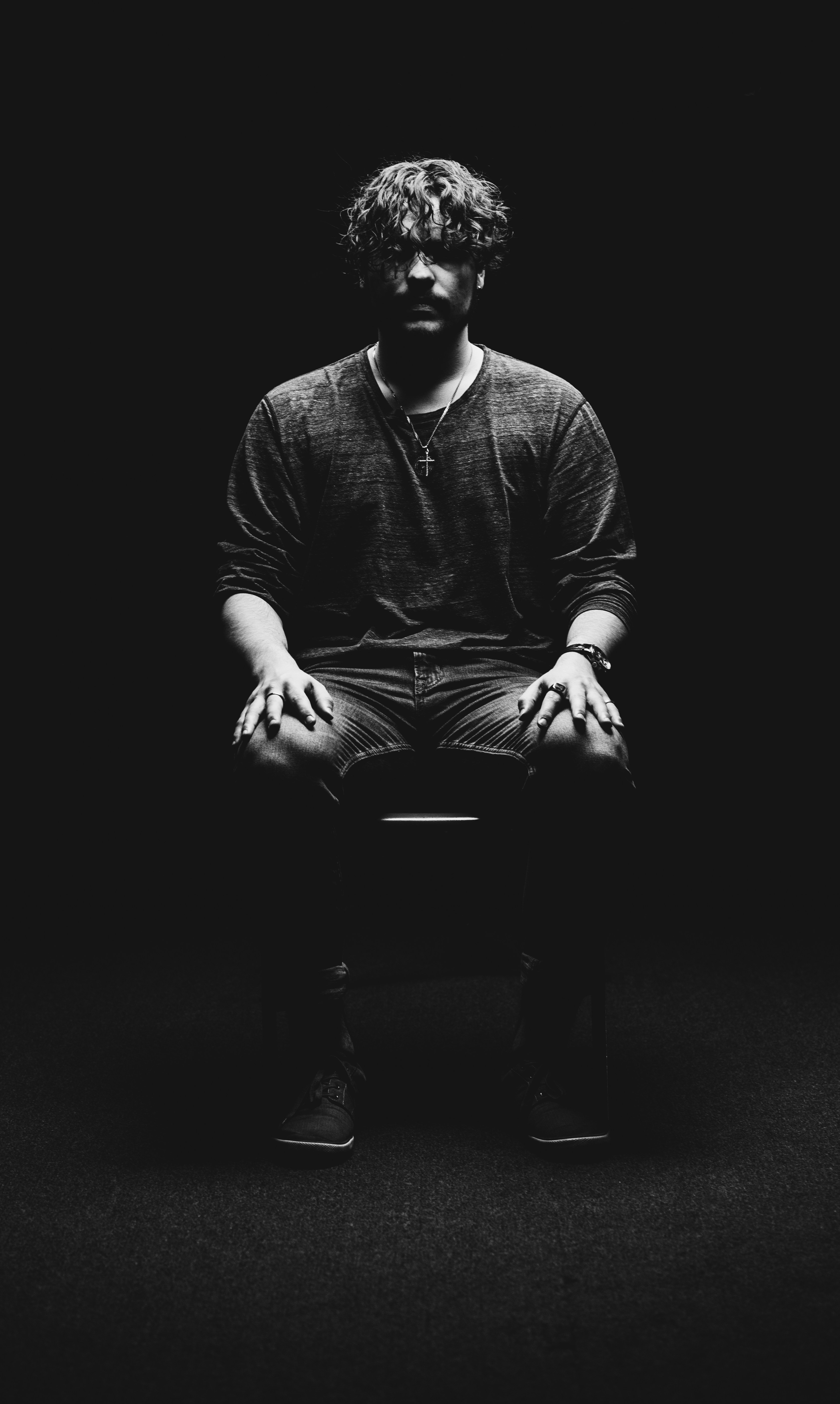 Man Sitting On Chair Pictures | Download Free Images on Unsplash