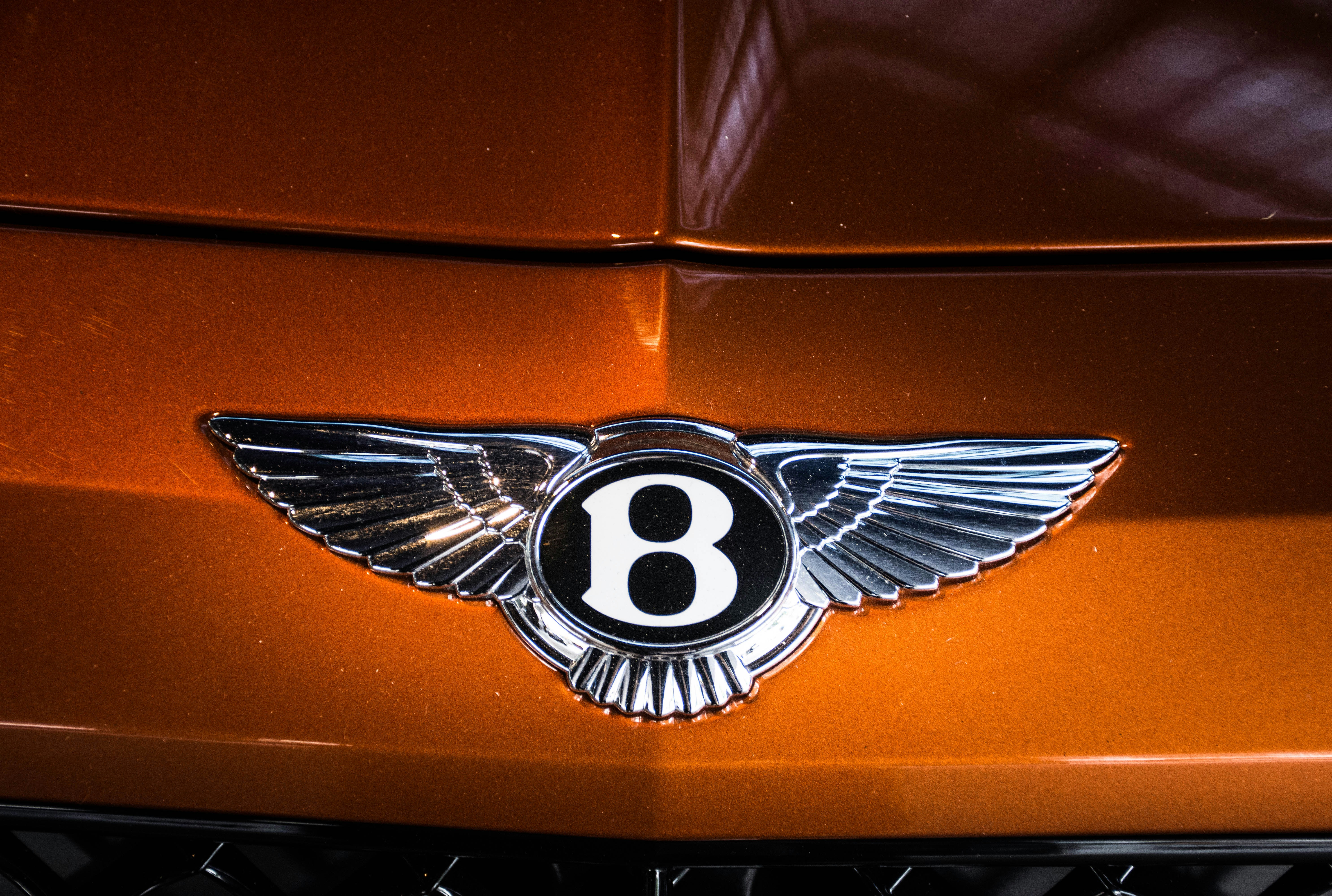 Bentley emblem photo – Free Symbol Image on Unsplash