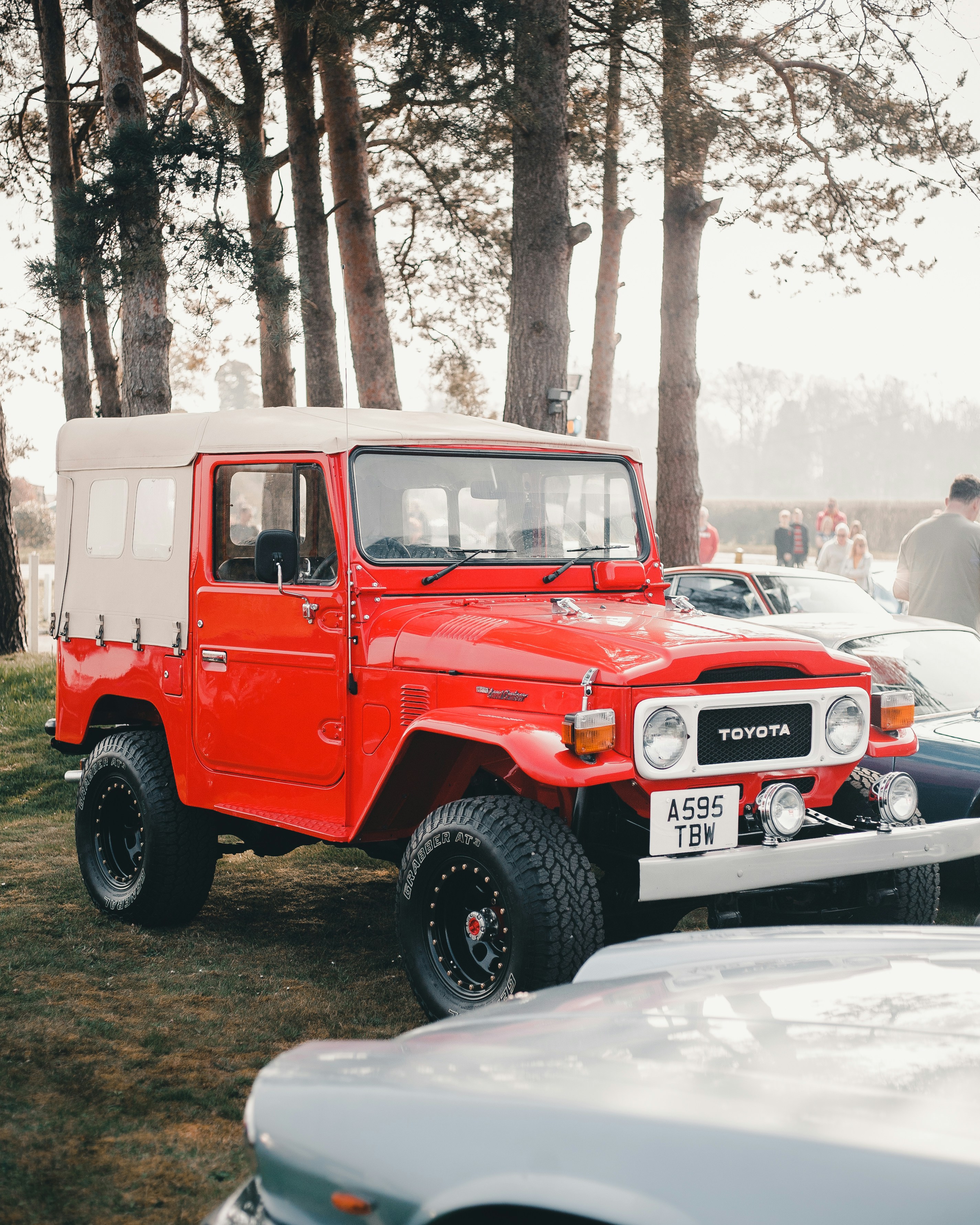 Red Toyota SUV photo – Free Red Image on Unsplash
