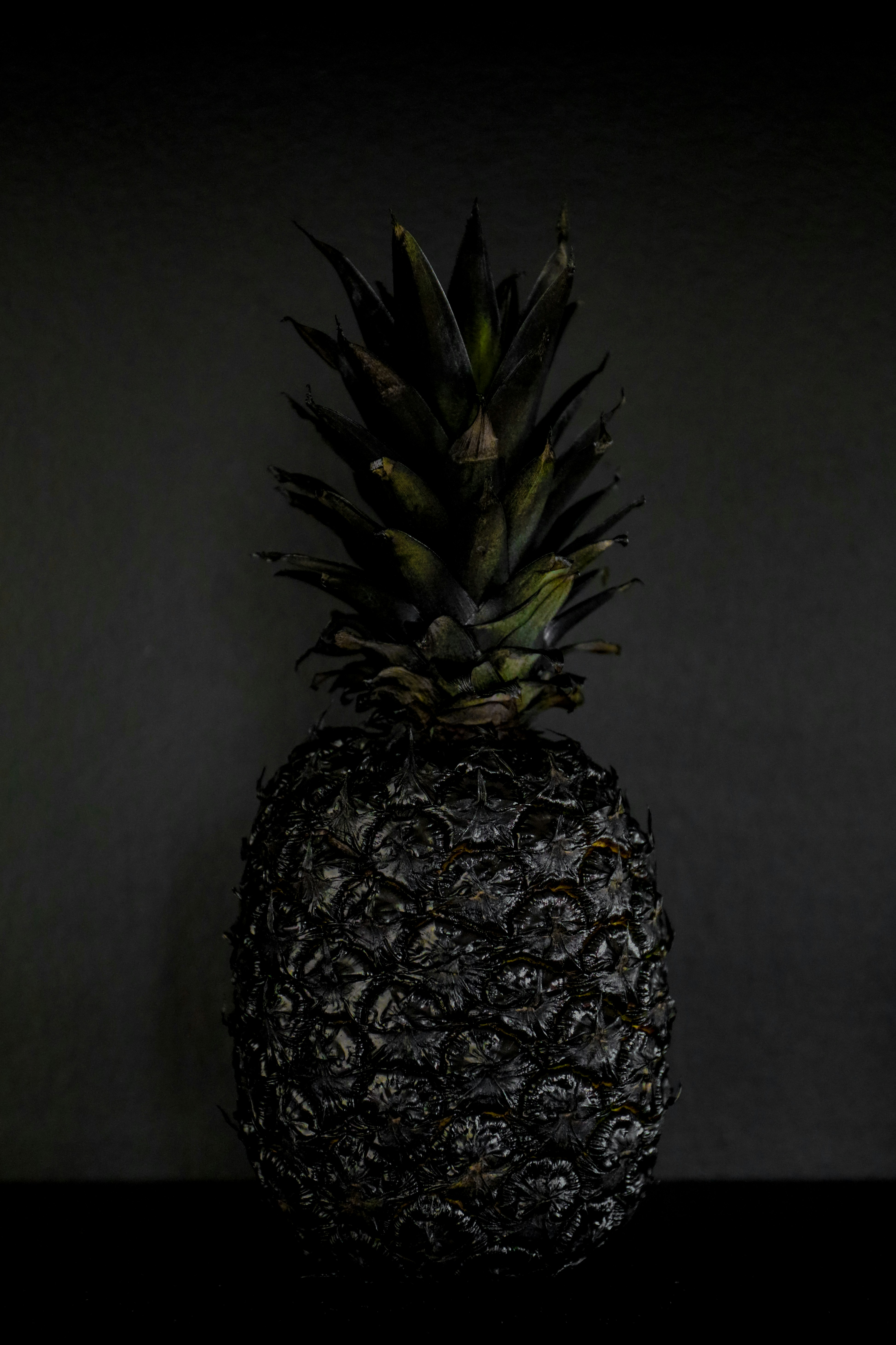 Foto Fruta de piña verde y gris – Imagen Negro gratis en Unsplash
