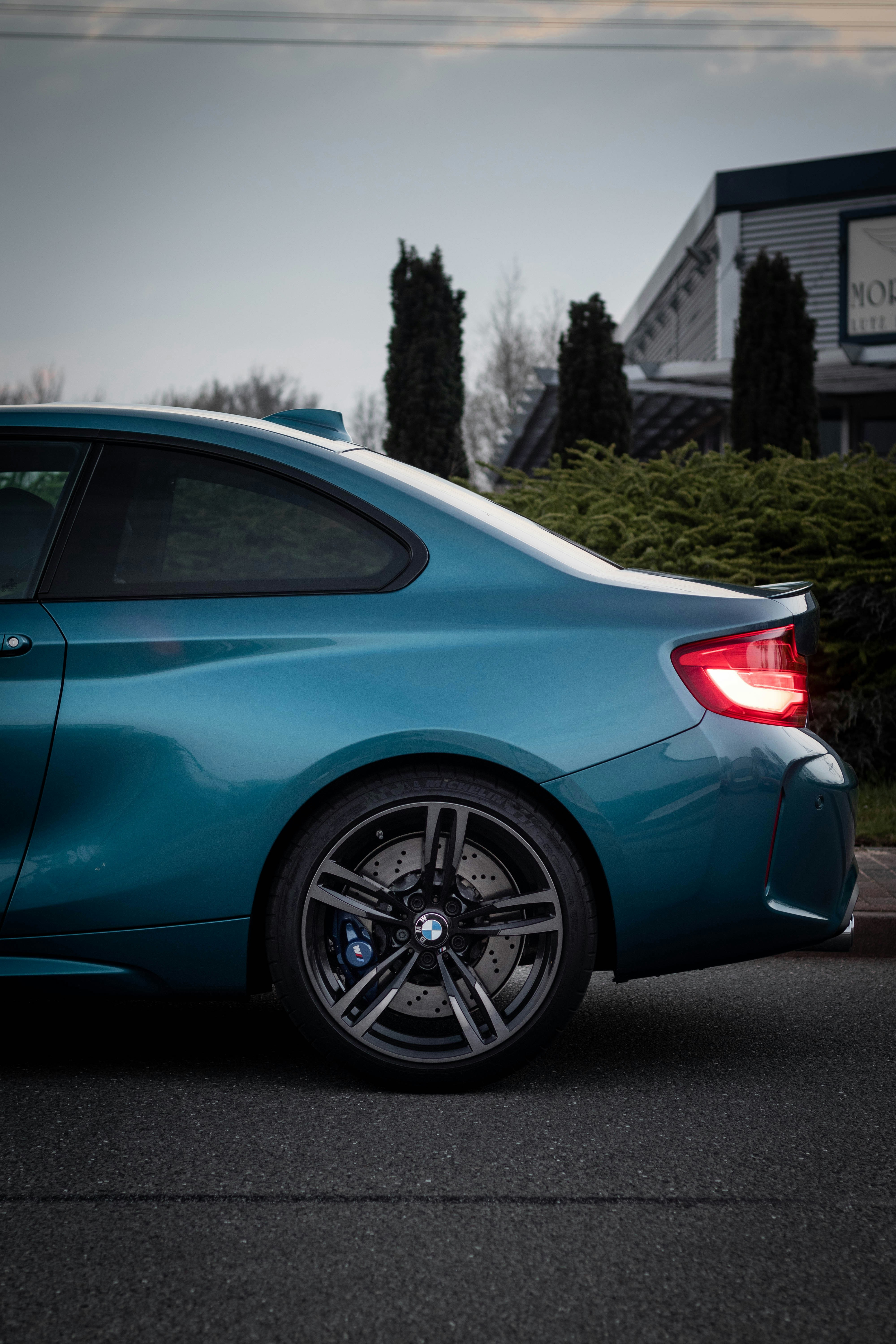 Blue coupe photo – Free Hamburg Image on Unsplash