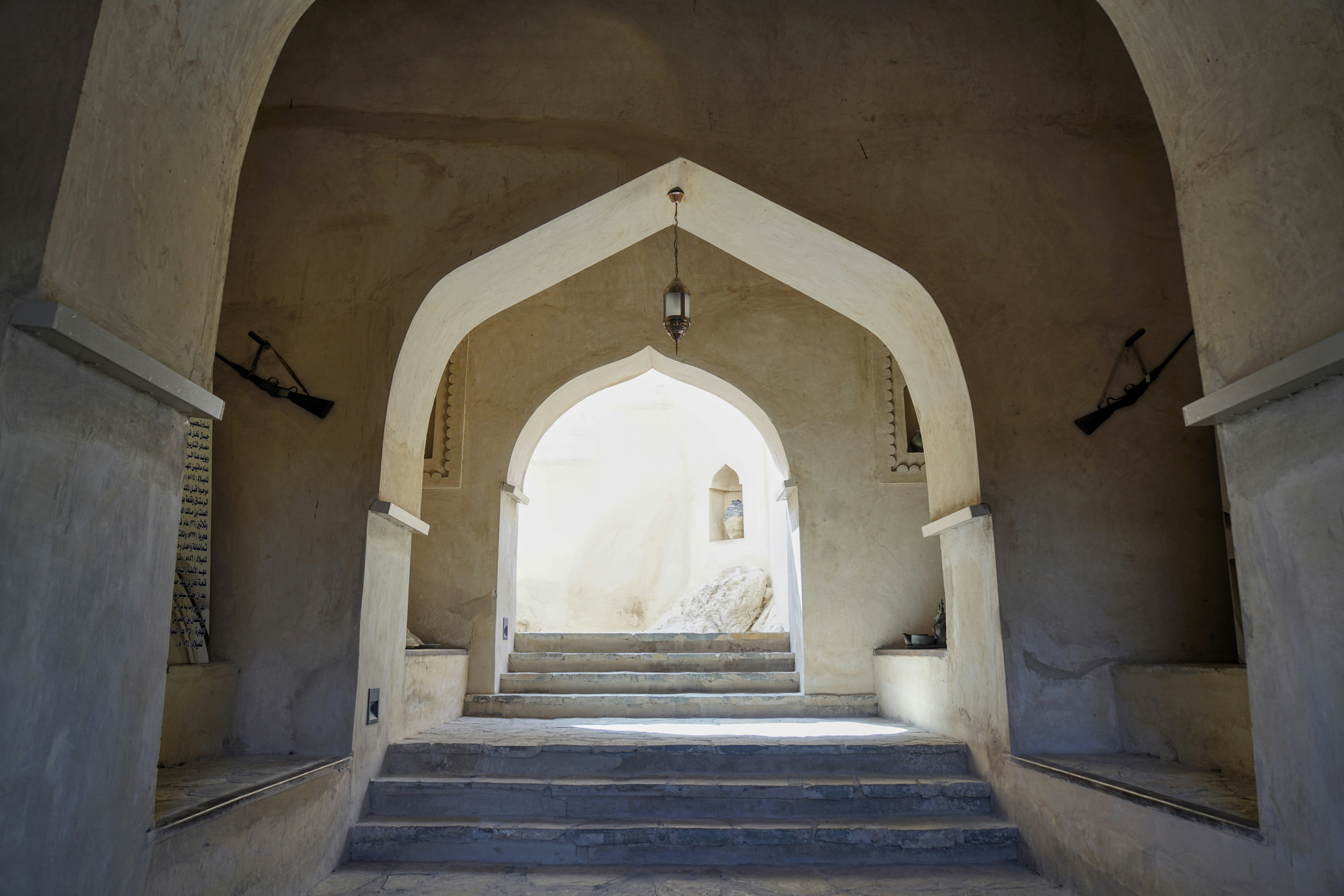 Beige concrete building photo – Free Oman Image on Unsplash