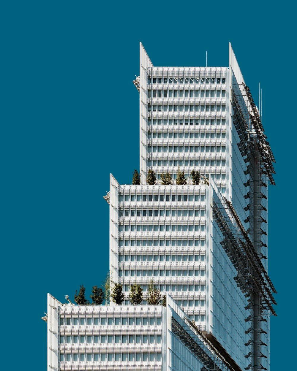 Immeuble de grande hauteur blanc de 3 étages photo – Photo Imeuble ... Immeuble de grande hauteur blanc de 3 étages photo – Photo Imeuble ...