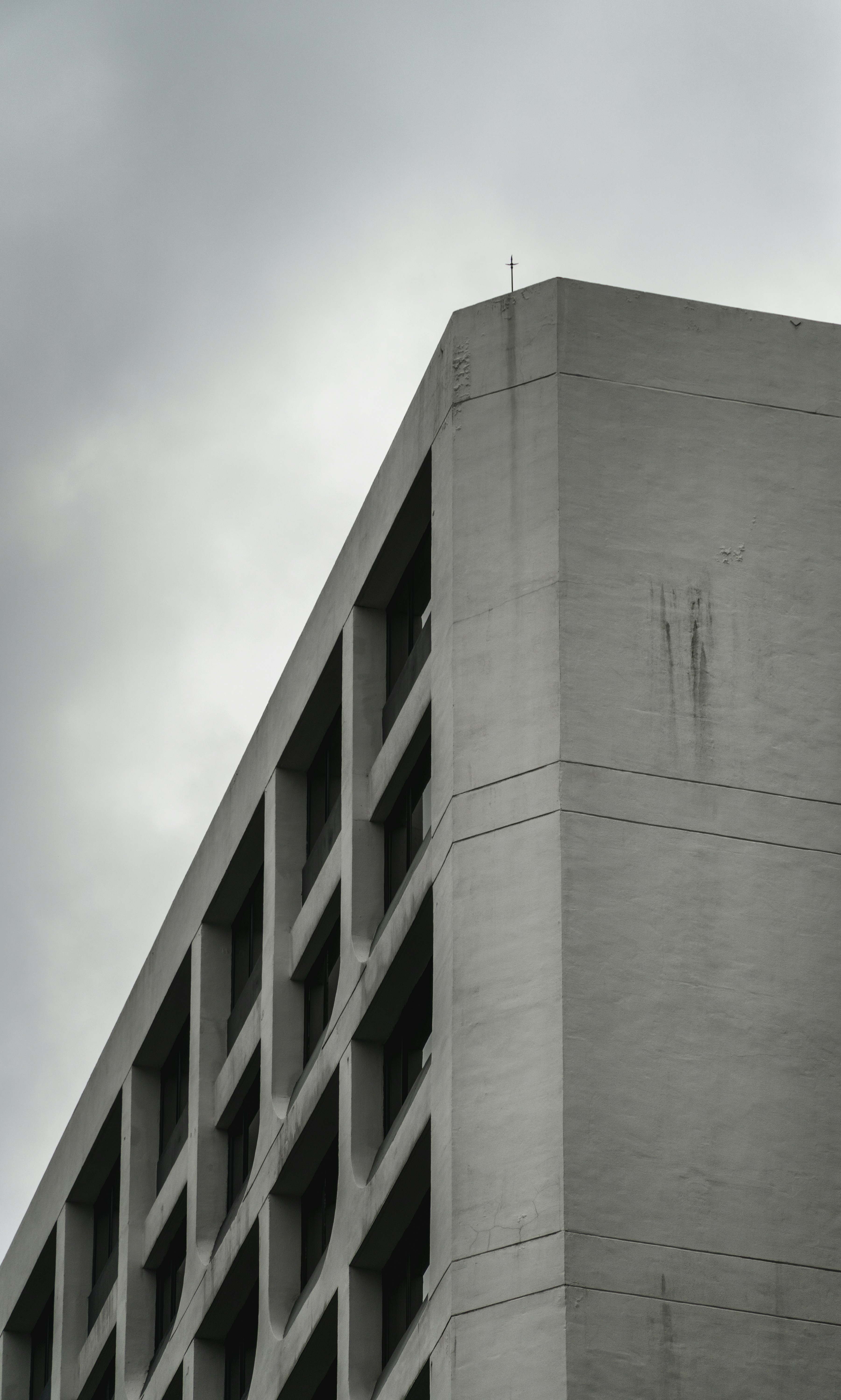 Gray concrete high-rise building photo – Free Grey Image on Unsplash