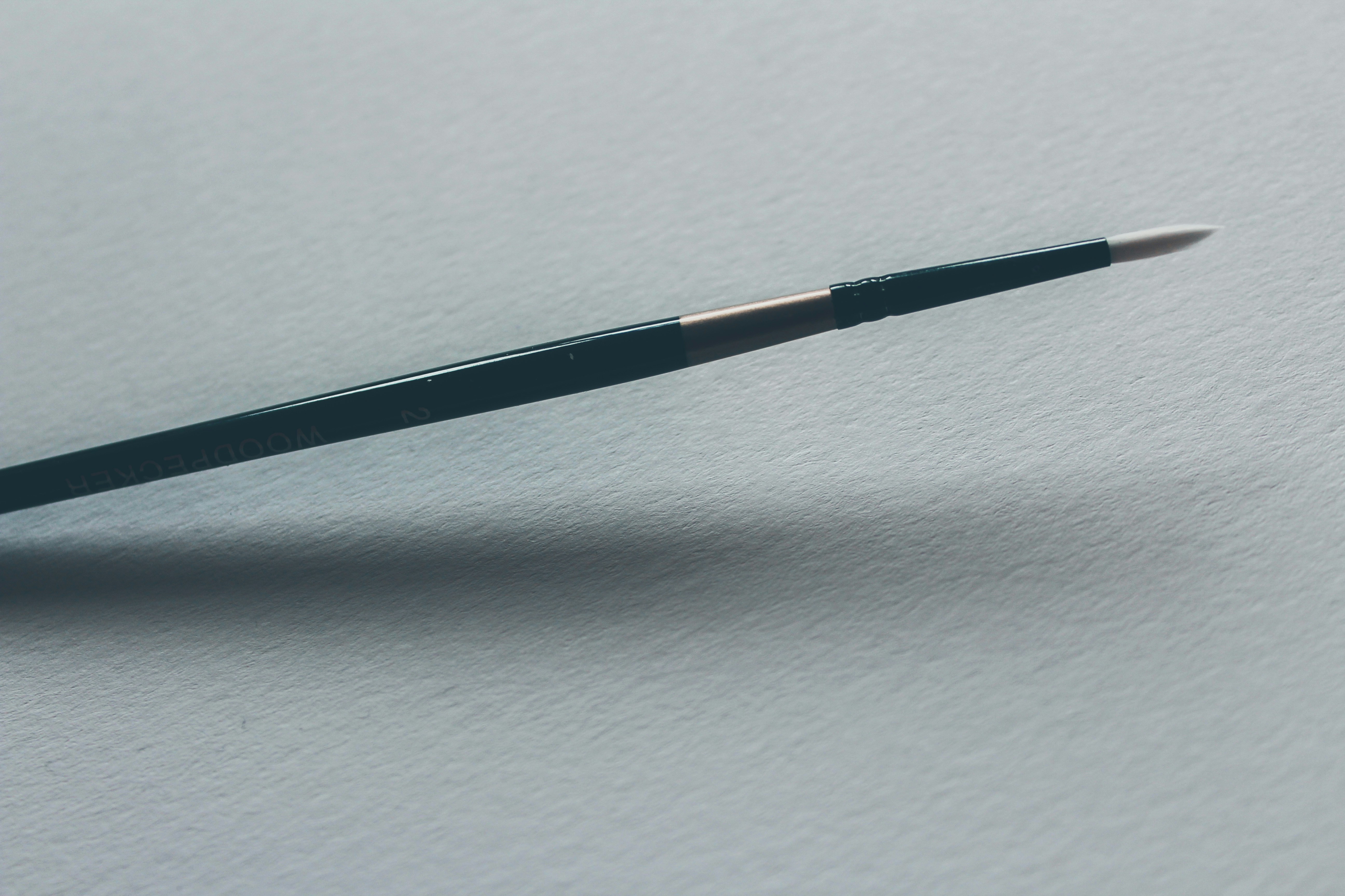 Close-up photo of green and gray pen photo – Free Grey Image on Unsplash