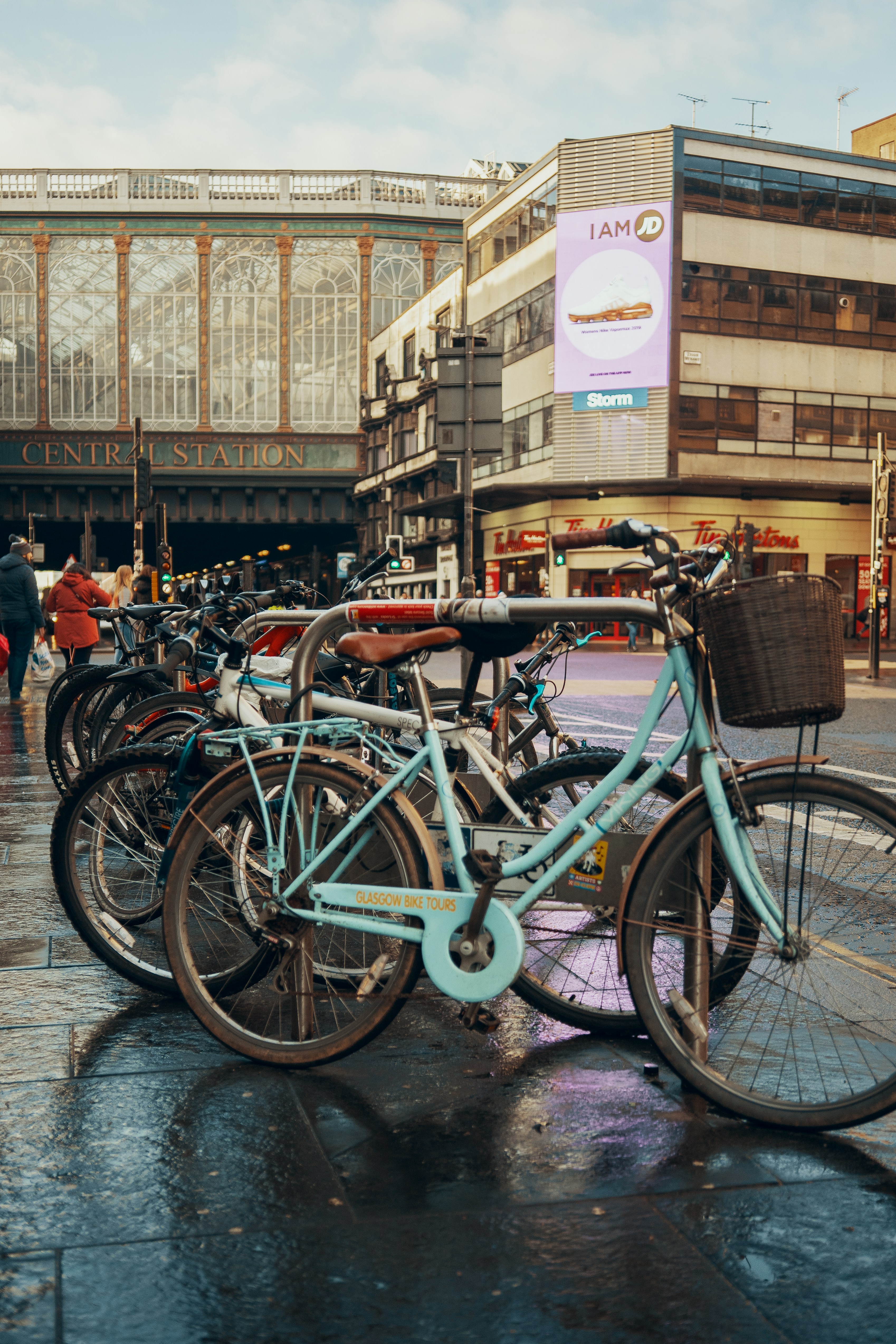 Mint-Tide Bicycles at Central Station: An Urban Still-Life