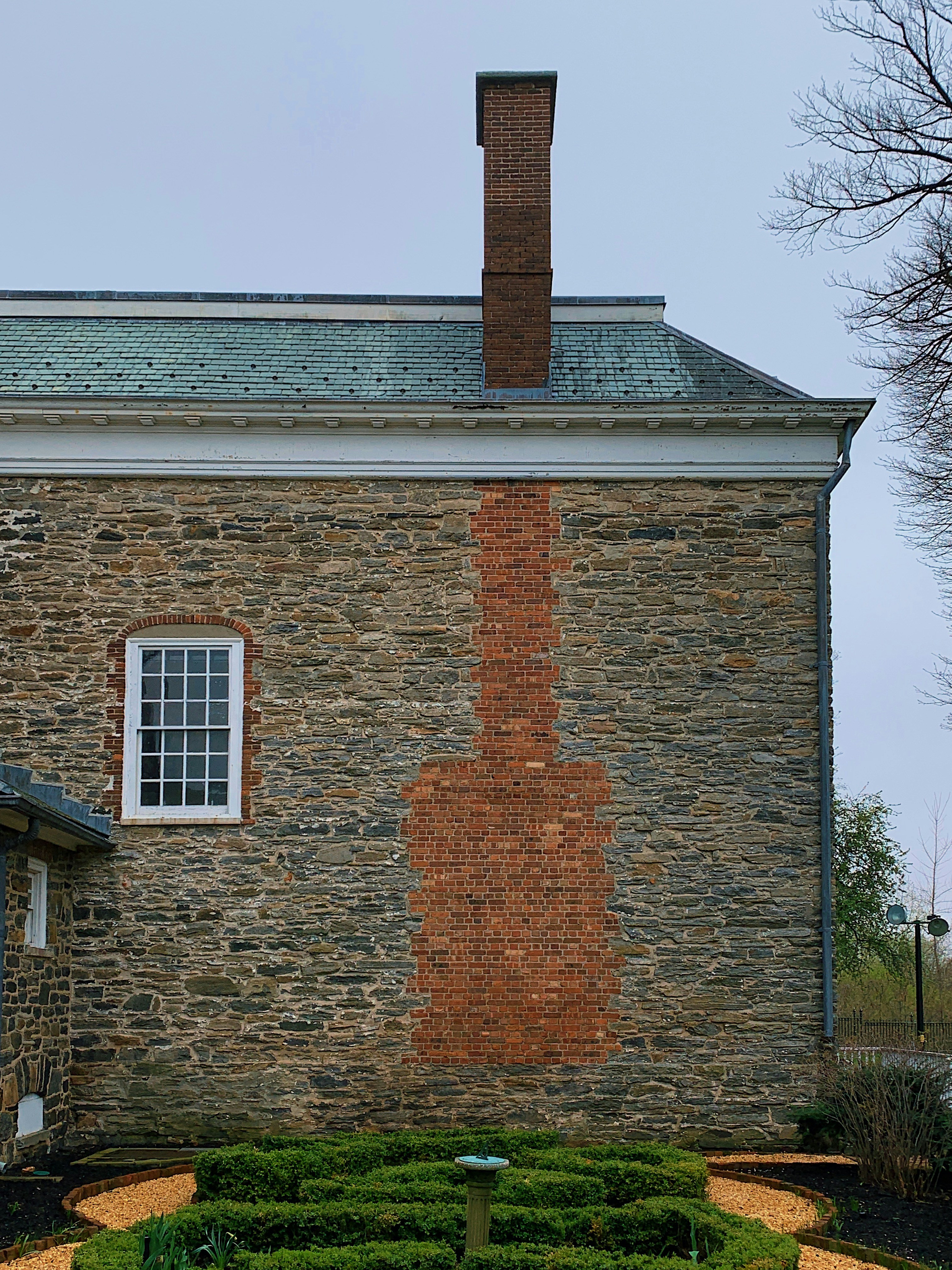 Concrete building with chimney photo – Free Brick Image on Unsplash