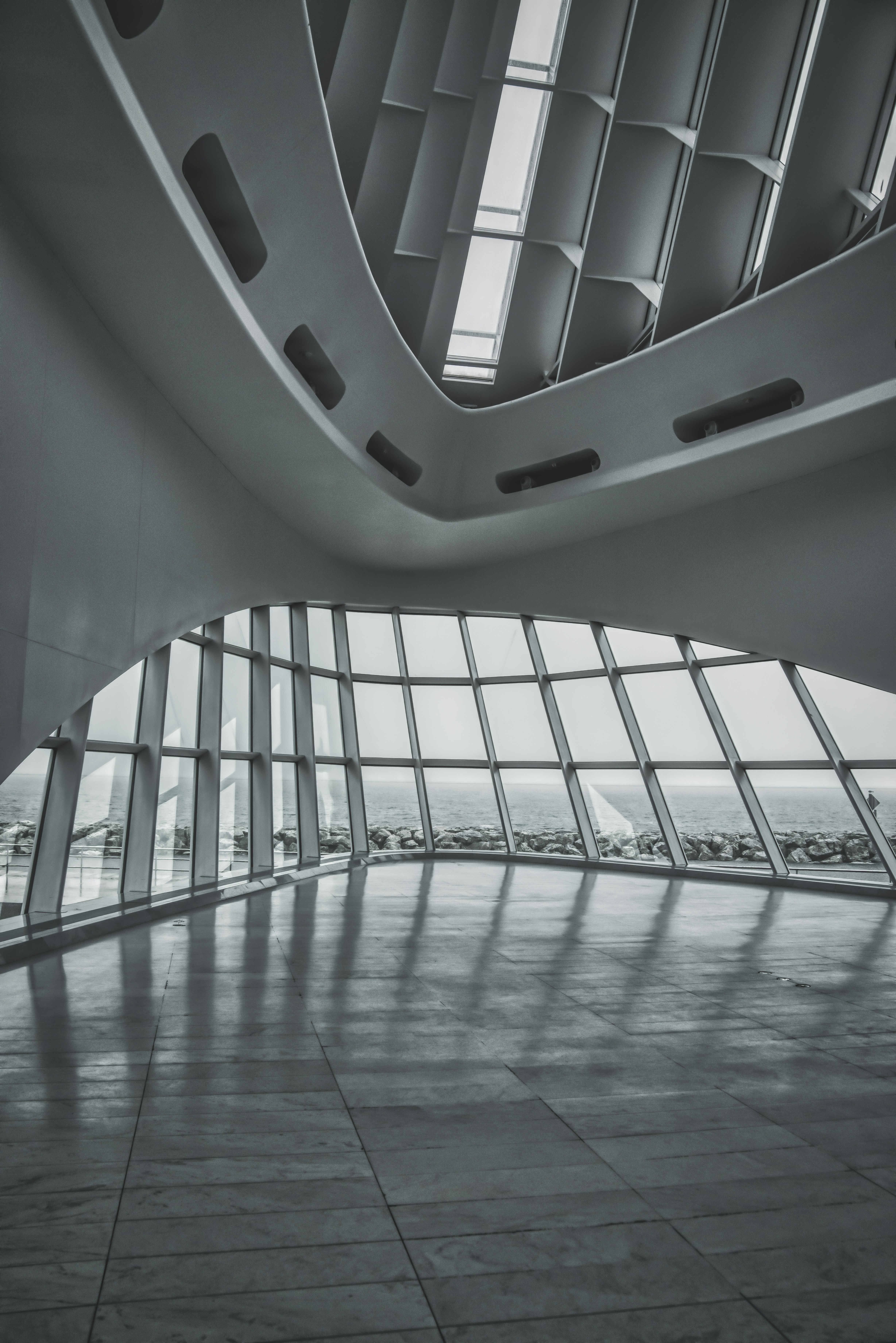 Santiago Calatrava | white concrete building