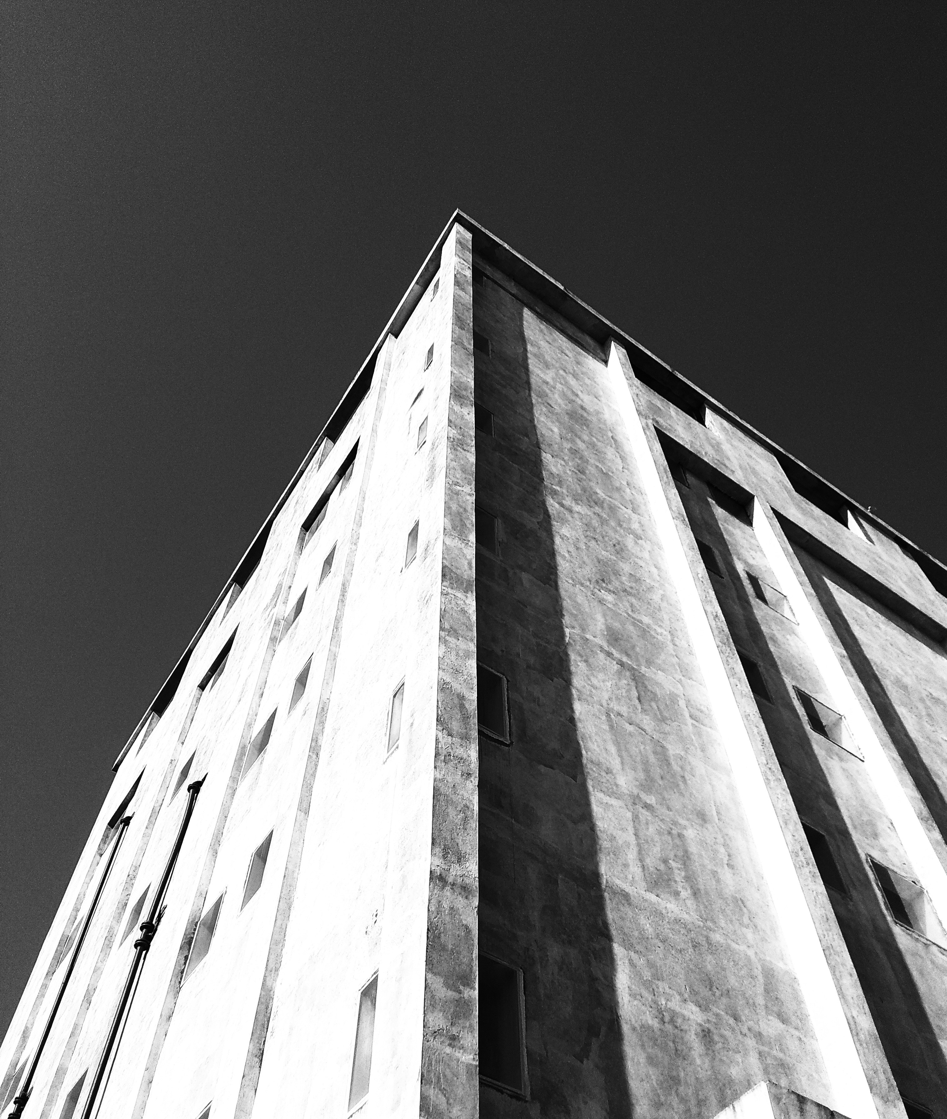 Immeuble de grande hauteur photo – Image gratuite de Gris sur Unsplash