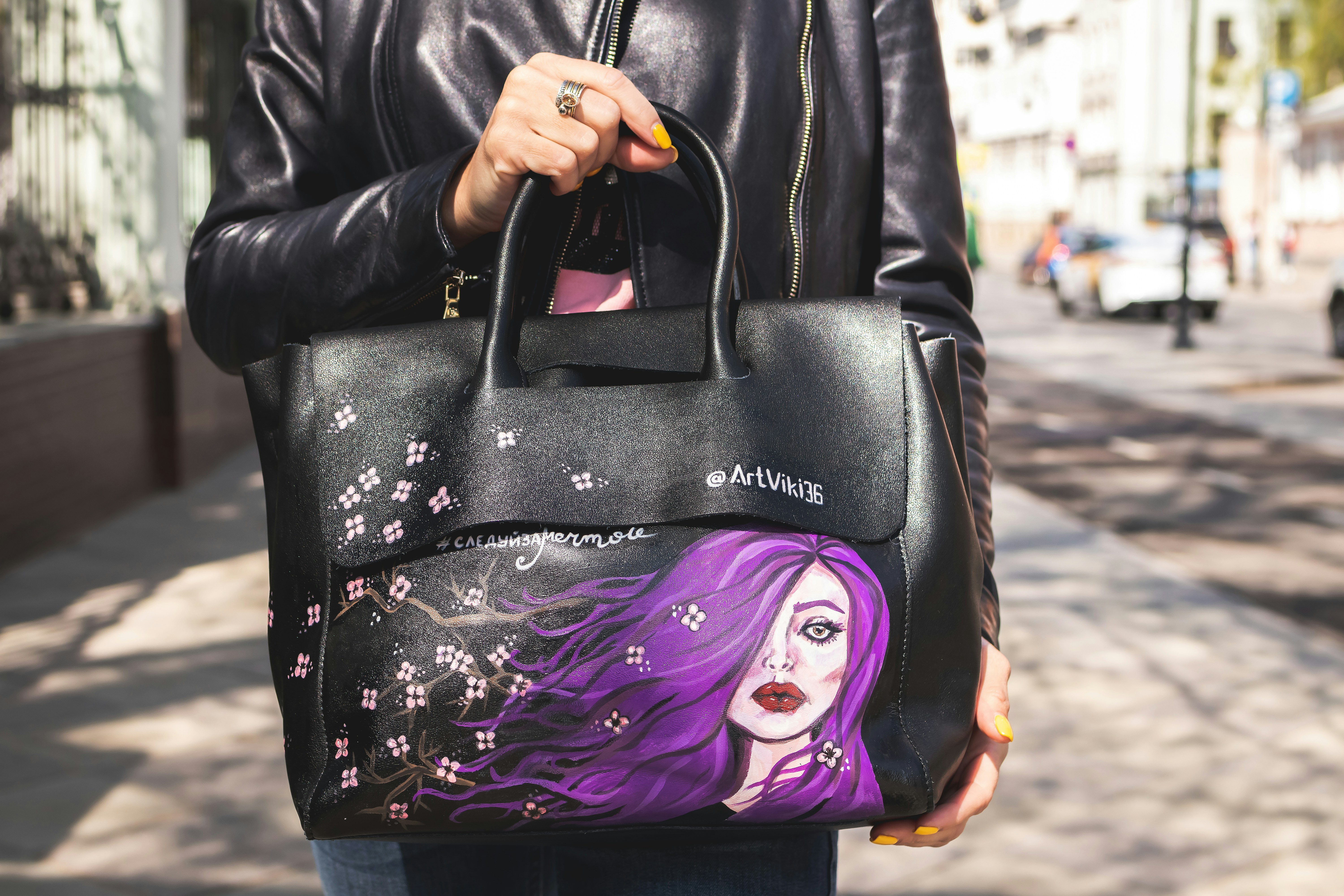 Purple-Wave Handbag: Street Style Portrait with Painted Bag
