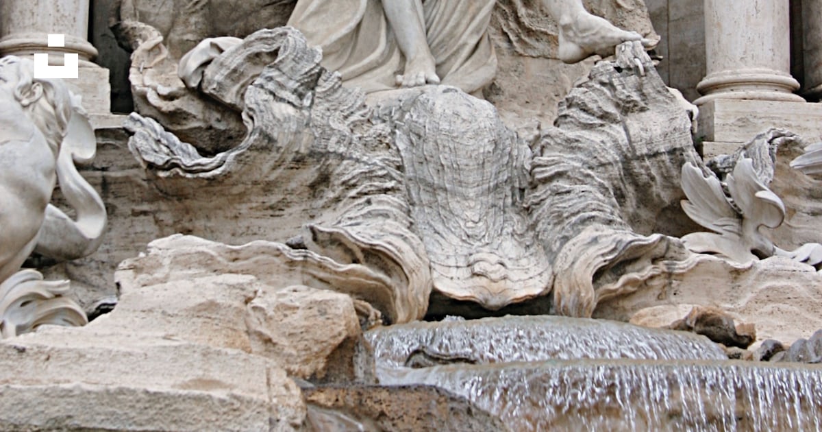 Foto Zum Thema Oben Ohne Mann Statue Kostenloses Bild Zu Grau Auf
