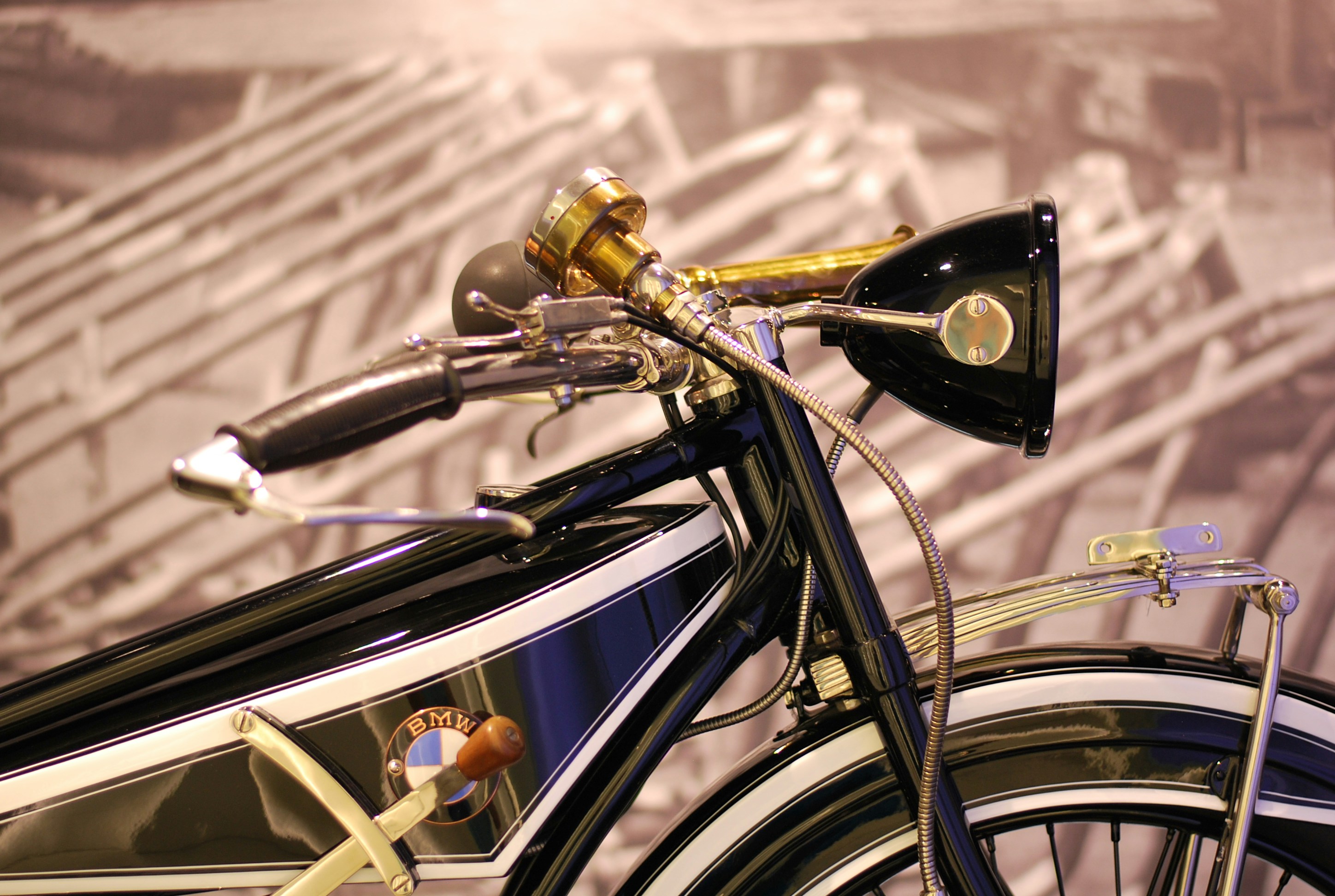 shallow focus photo of black bikeGábor Szűts