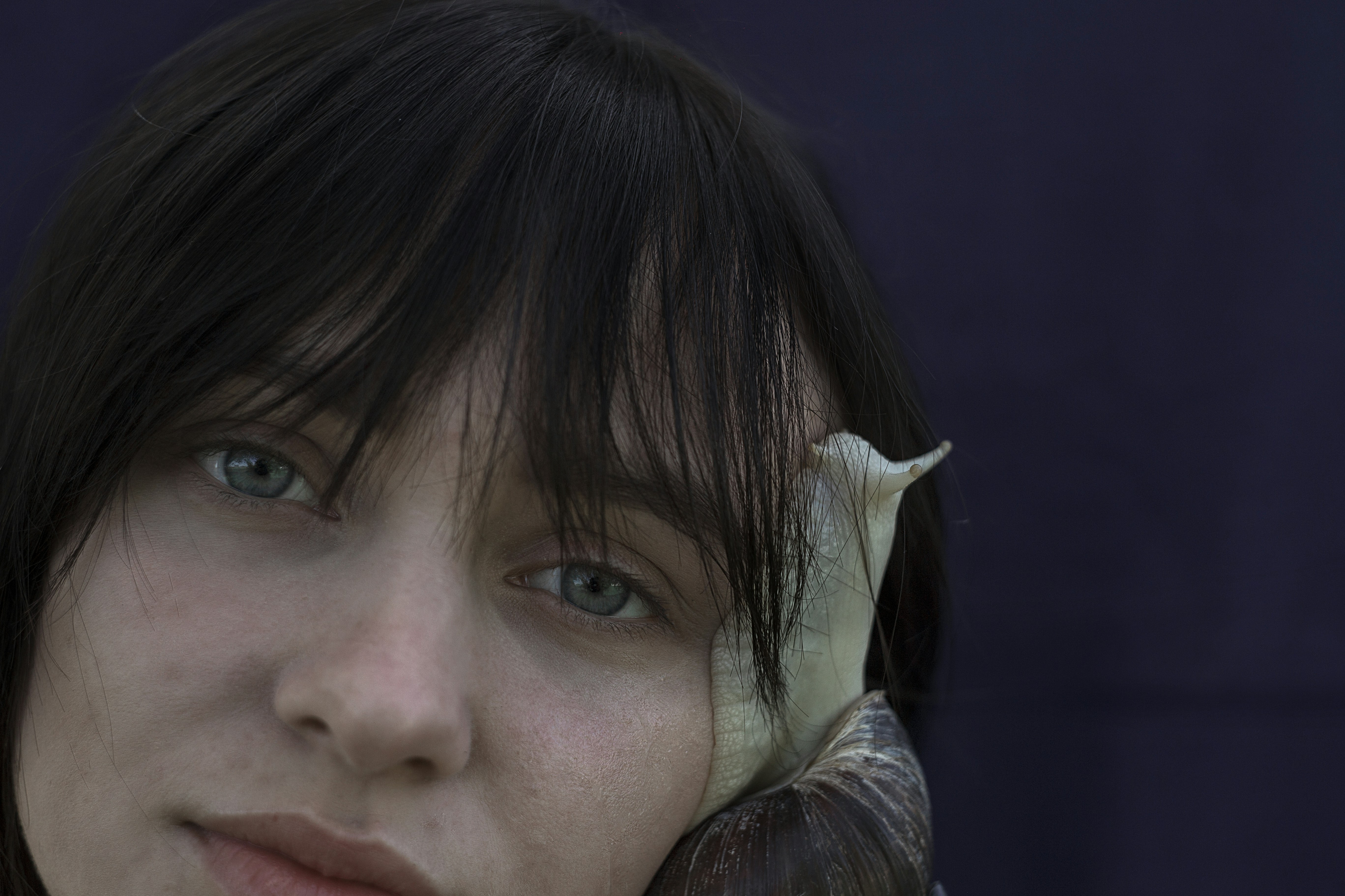 Eyes Behind the Shell: A Portrait with Quiet Intimacy