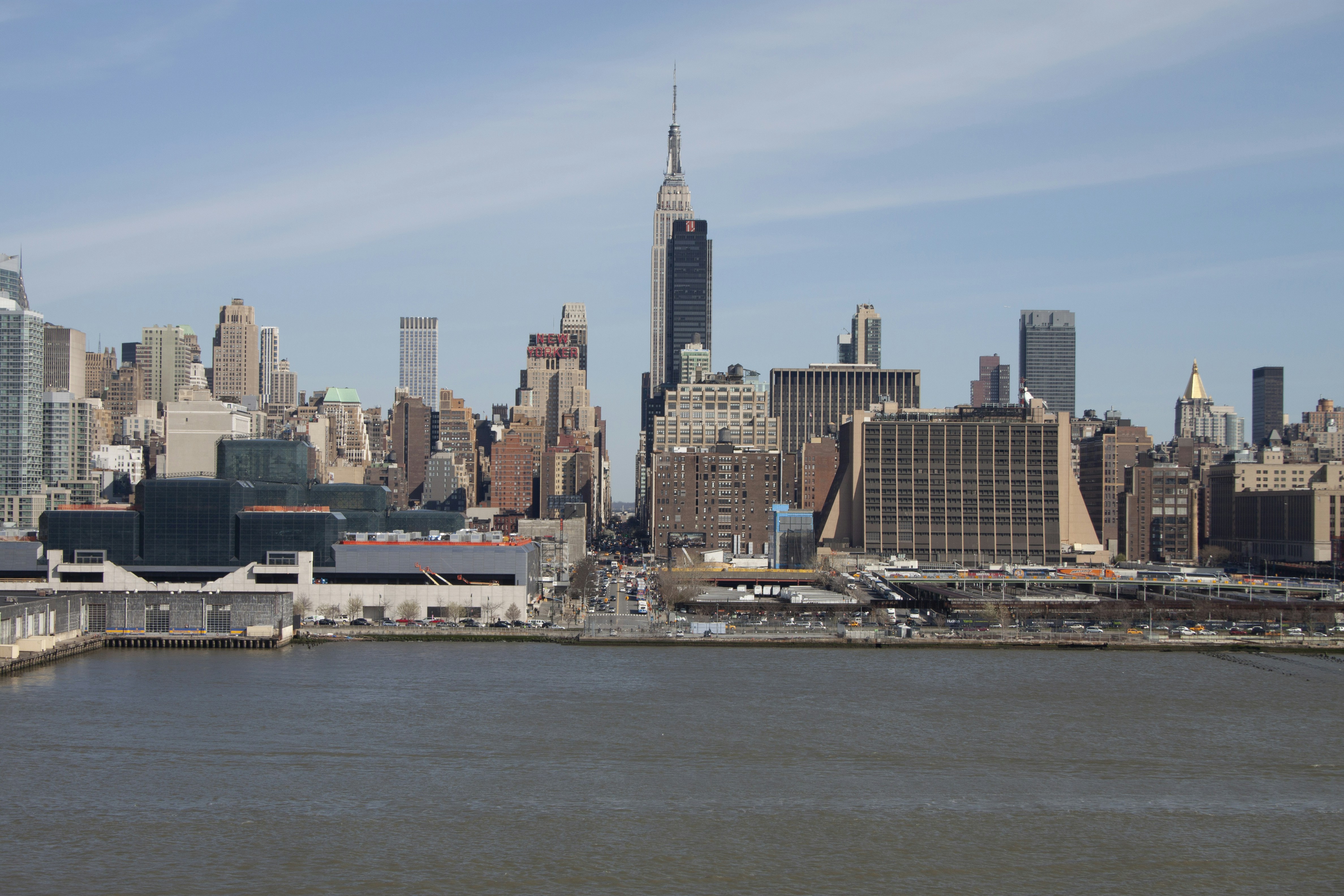 Buildings near ocean photo – Free City Image on Unsplash