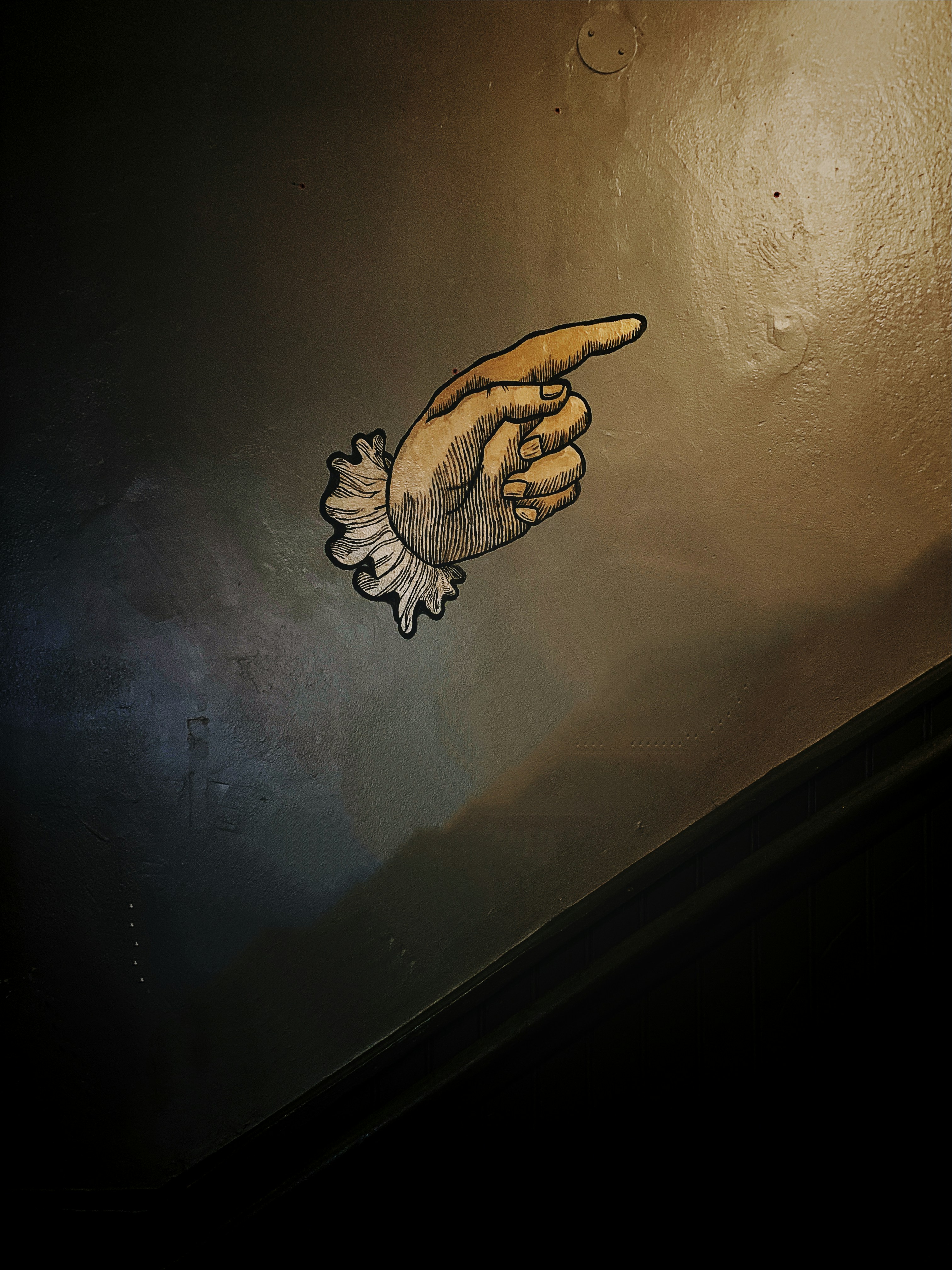 Left hand decal photo – Free Directions Image on Unsplash