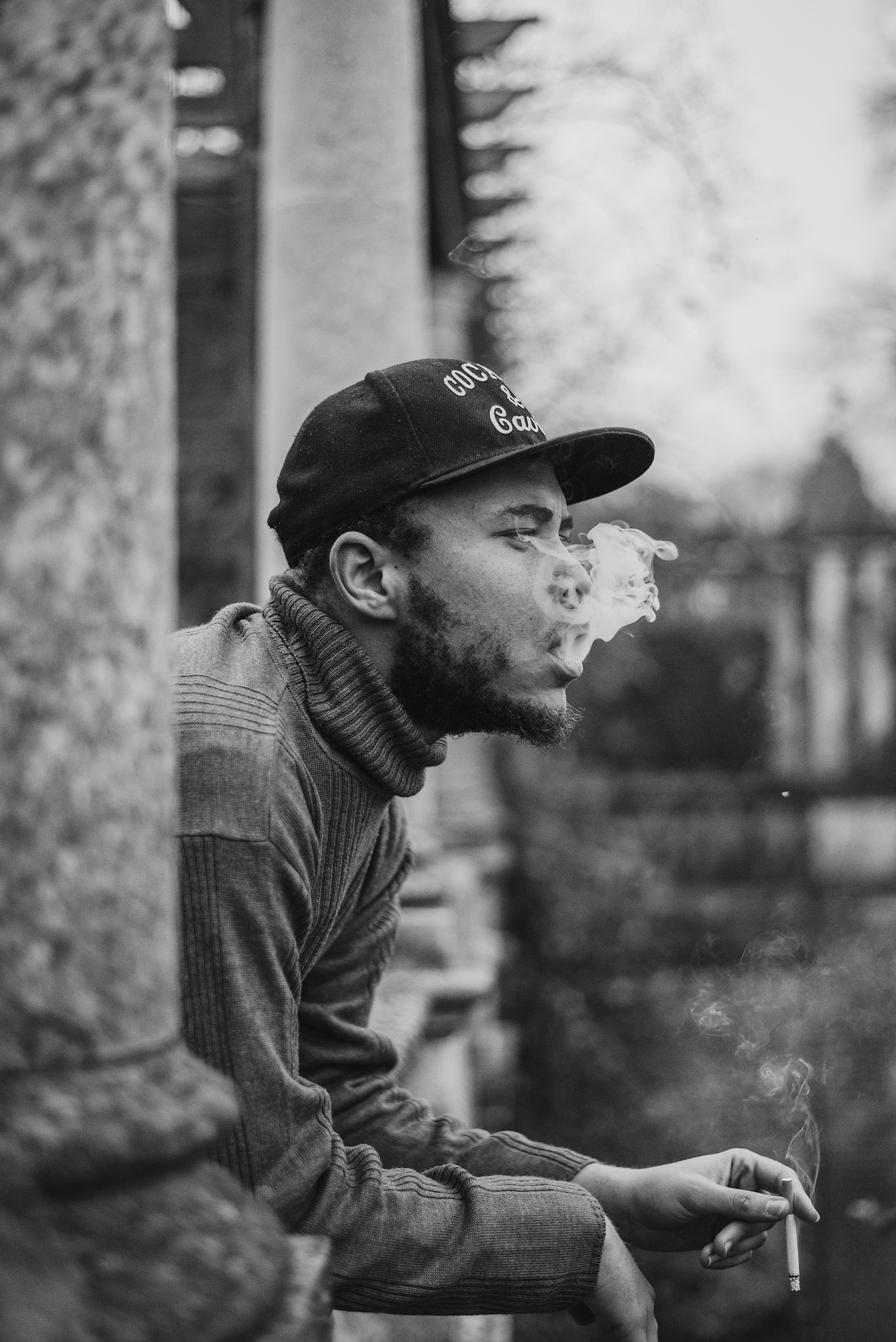 man near buildingTânia Mousinho