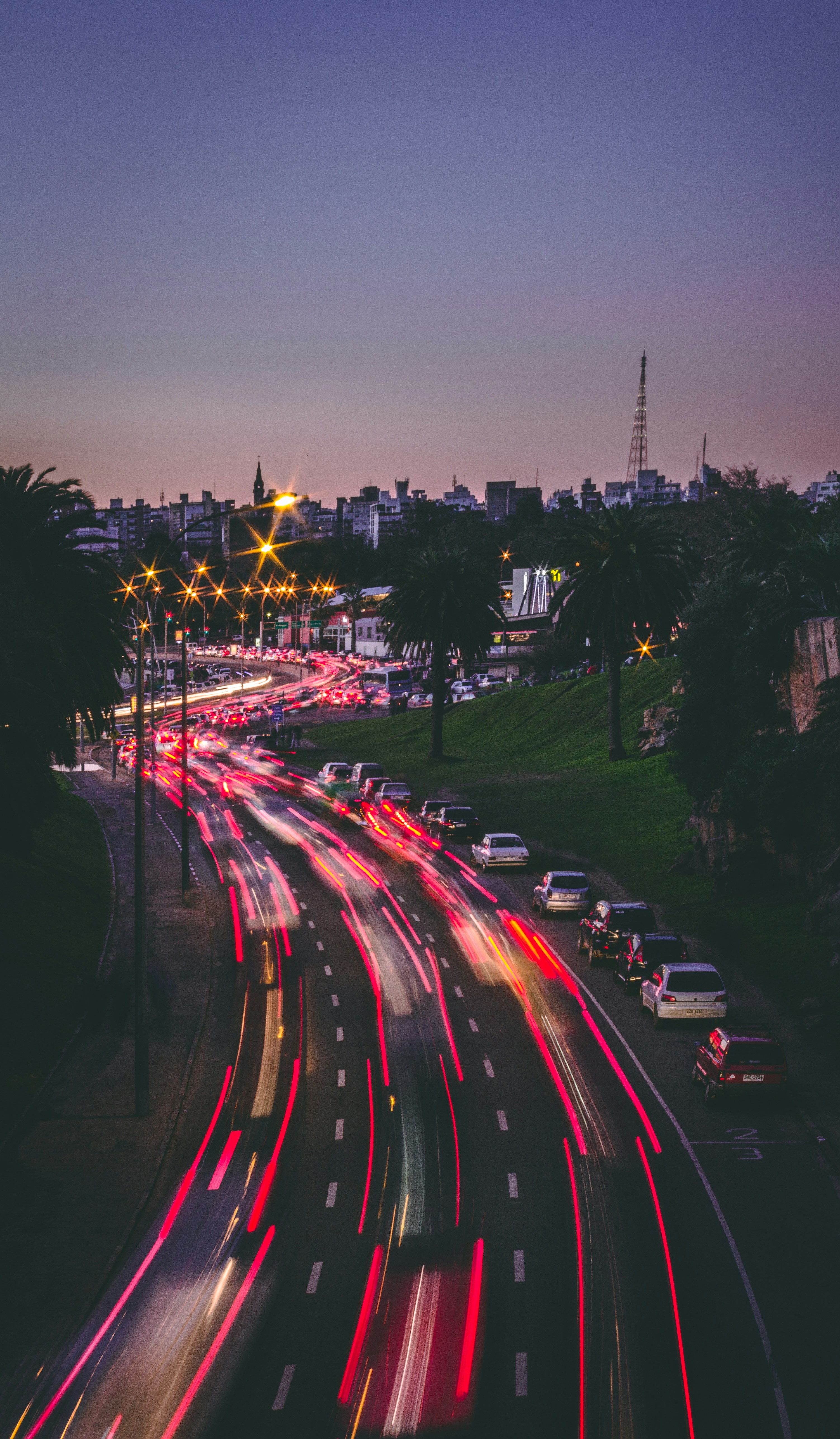 Bird's eye view of a busy road at night photo – Free Road Image on Unsplash