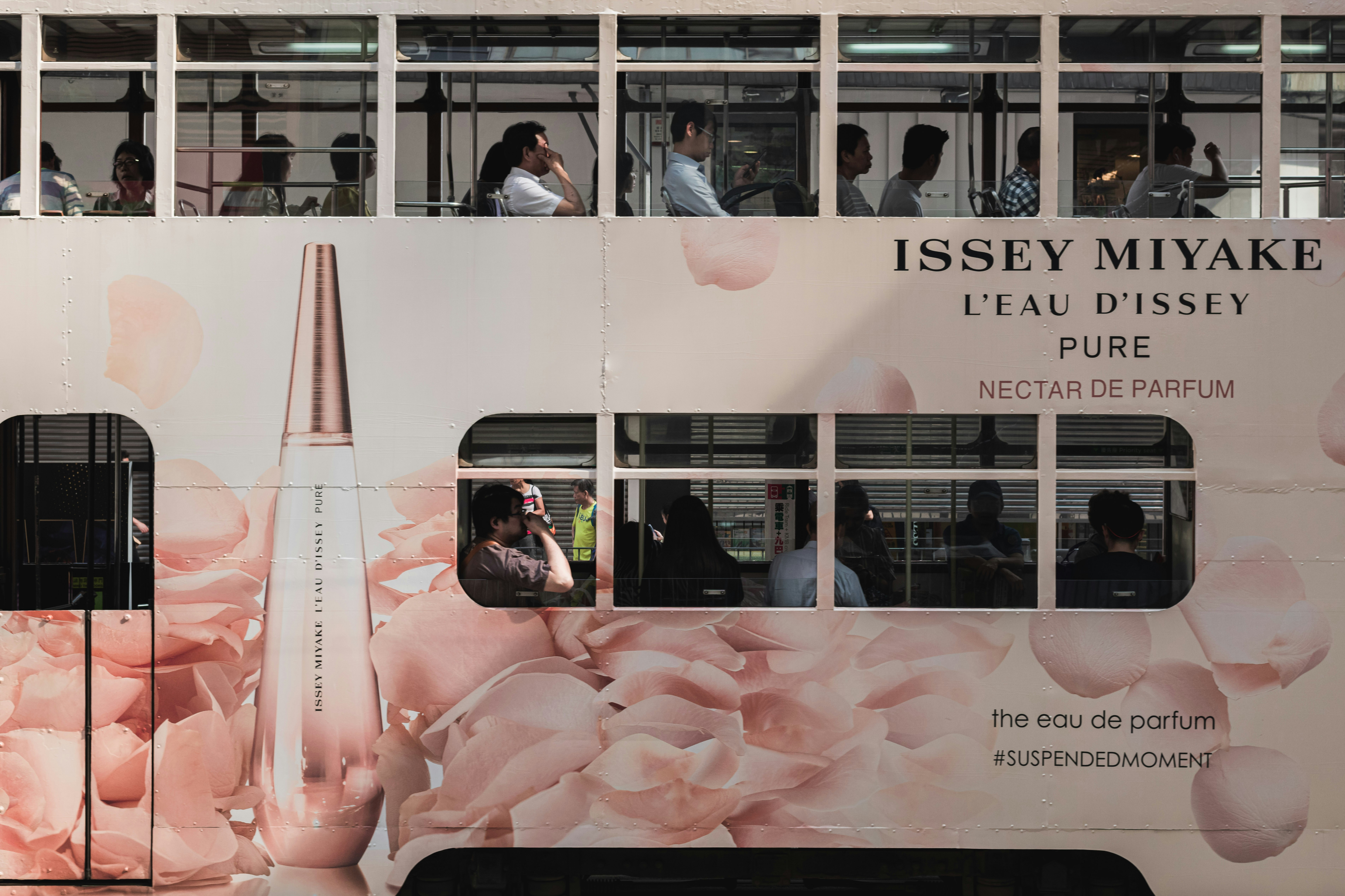 Foto zum Thema Weißer Bus – Kostenloses Bild zu Straßenfotografie auf ...