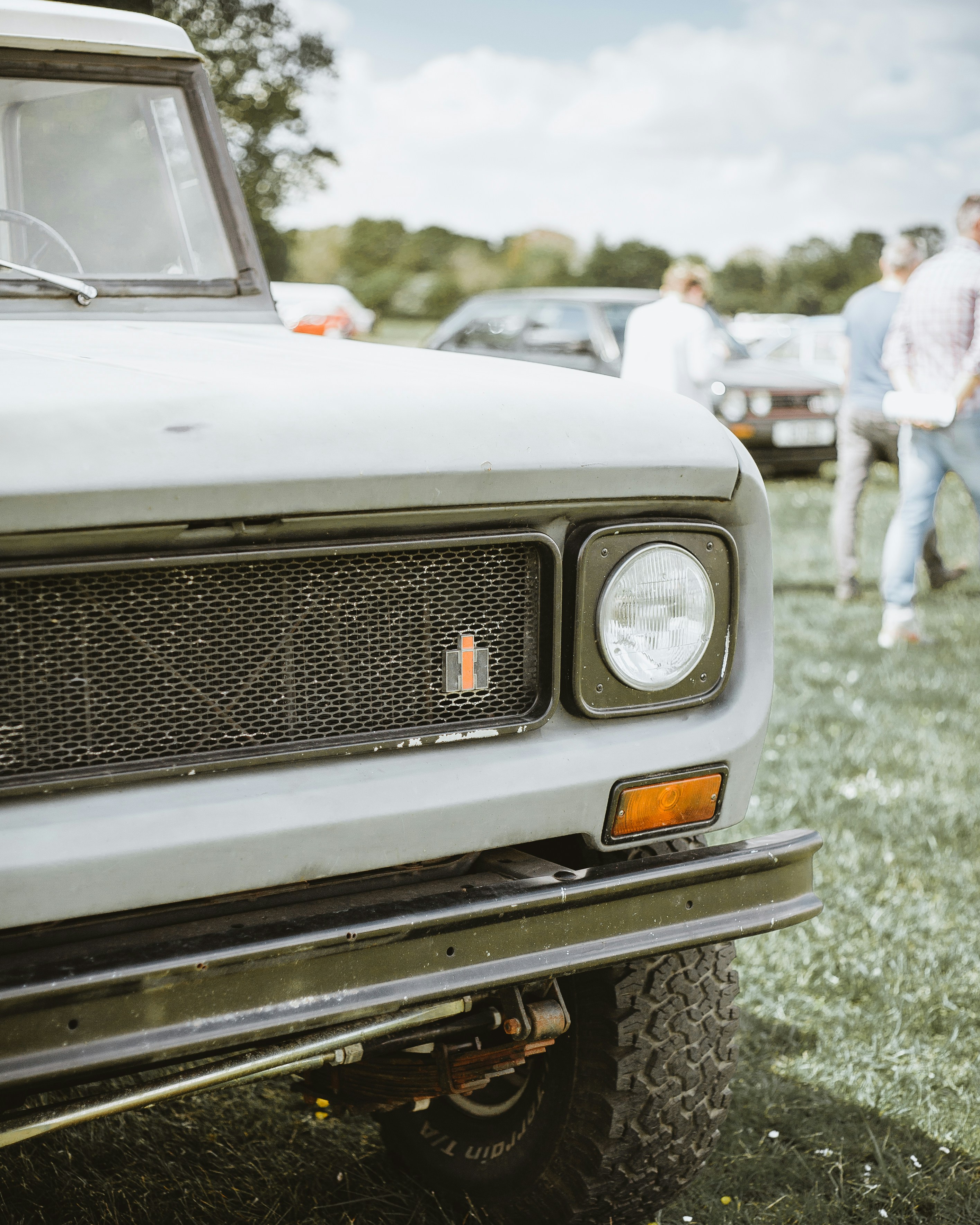 Grainy Grille: A Close-Up of Classic Car Character