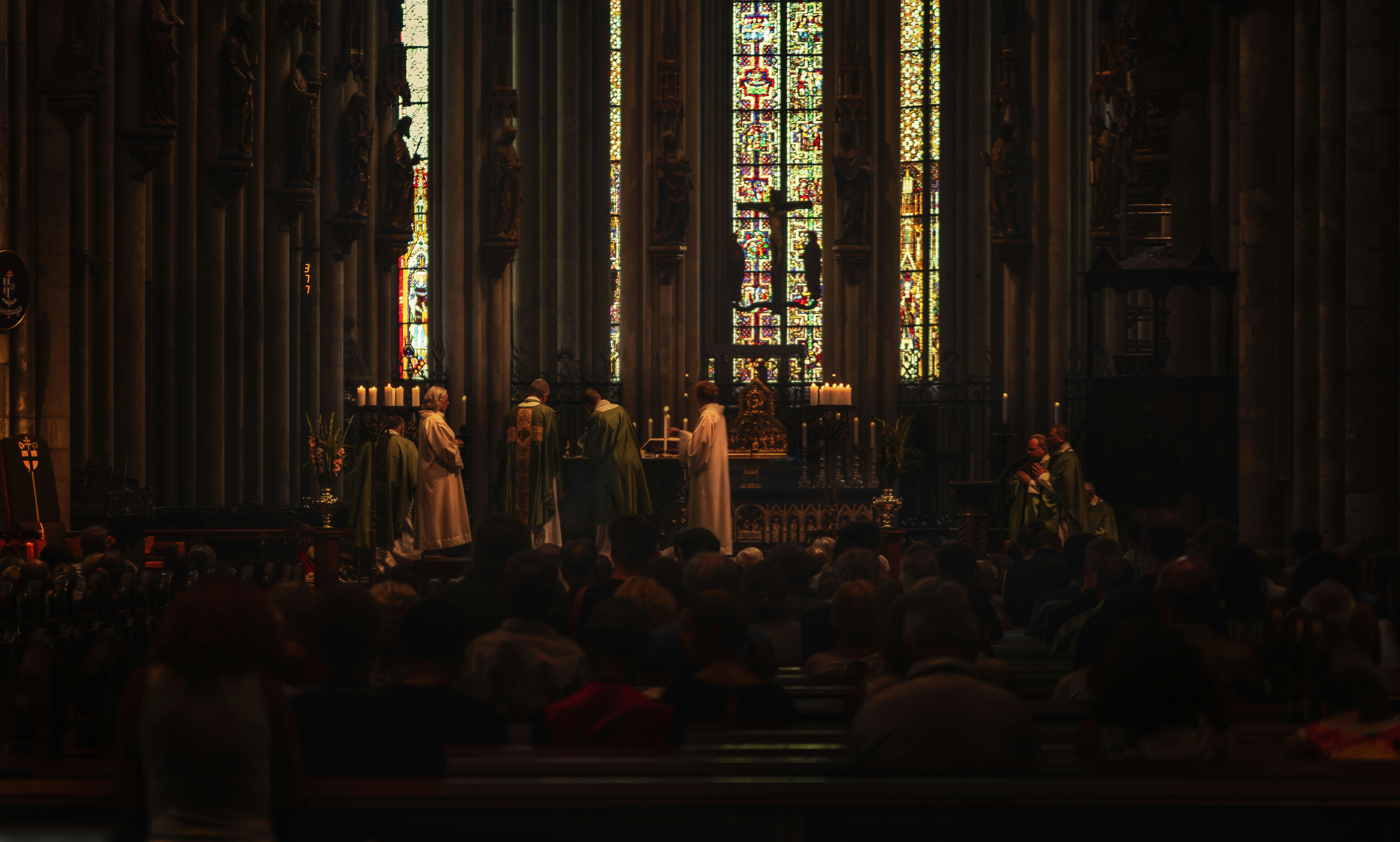 People inside church photo – Free Kölner dom Image on Unsplash