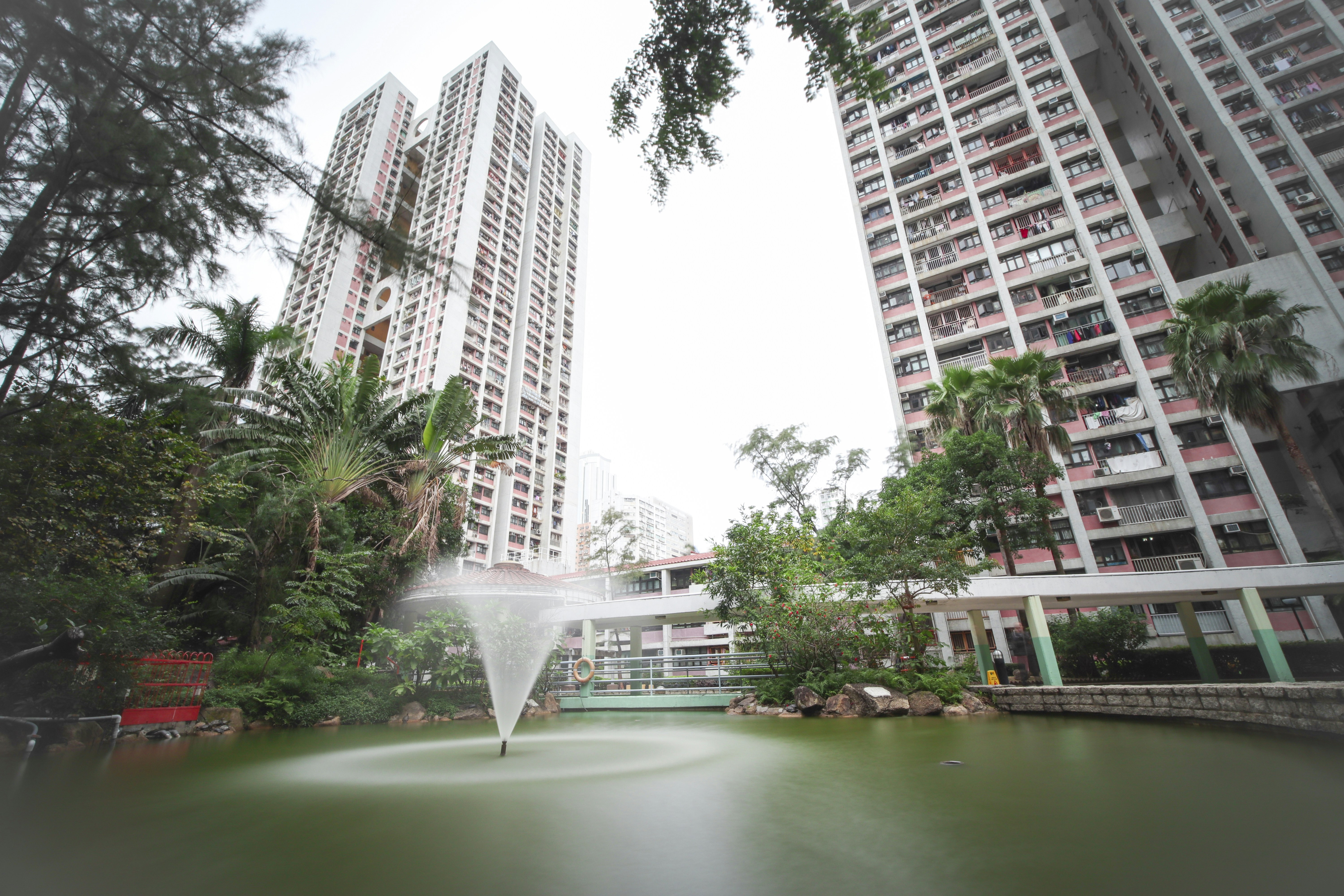 White high rise buildings photo – Free Water Image on Unsplash