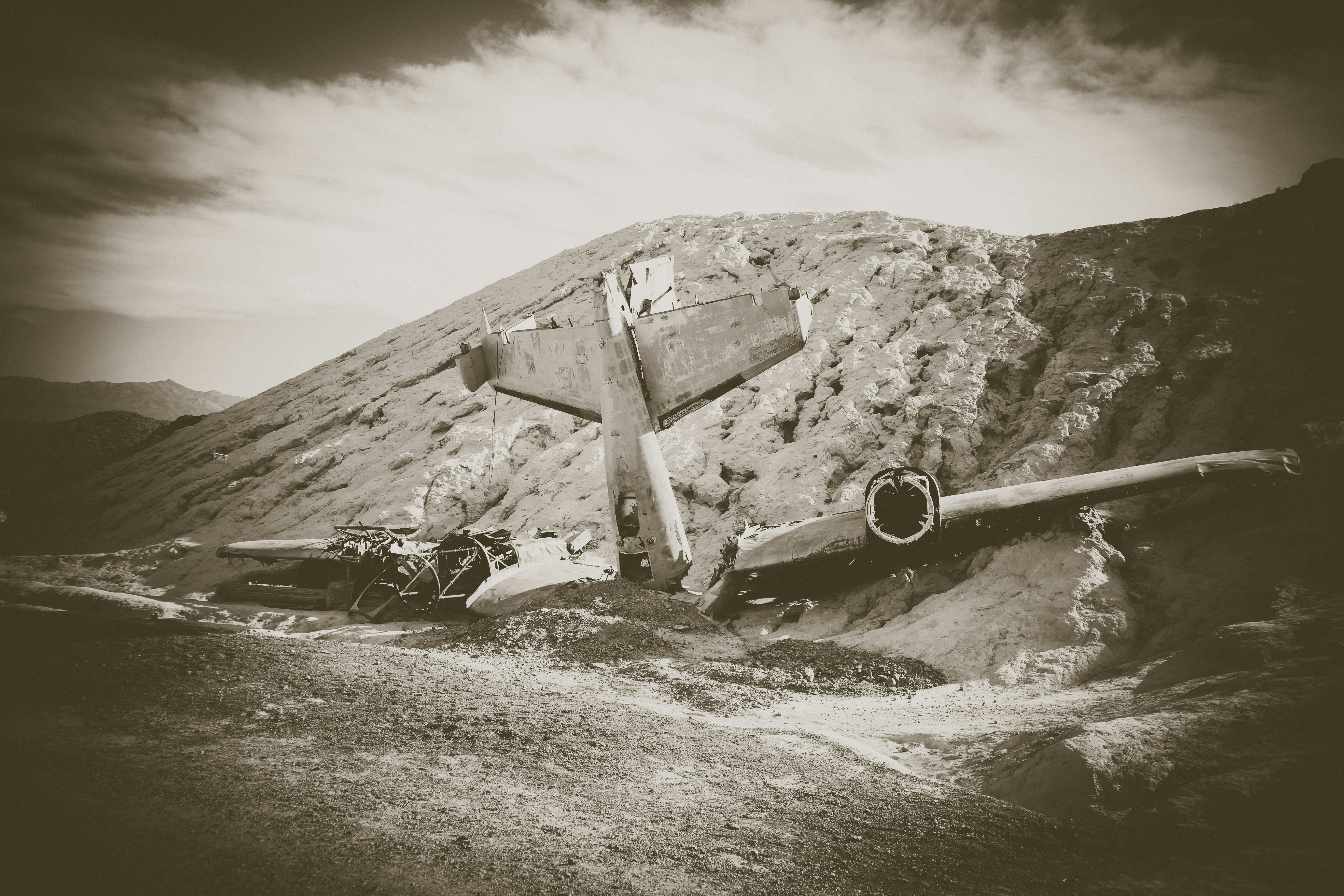 Greyscale photography of mountain photo – Free Grey Image on Unsplash